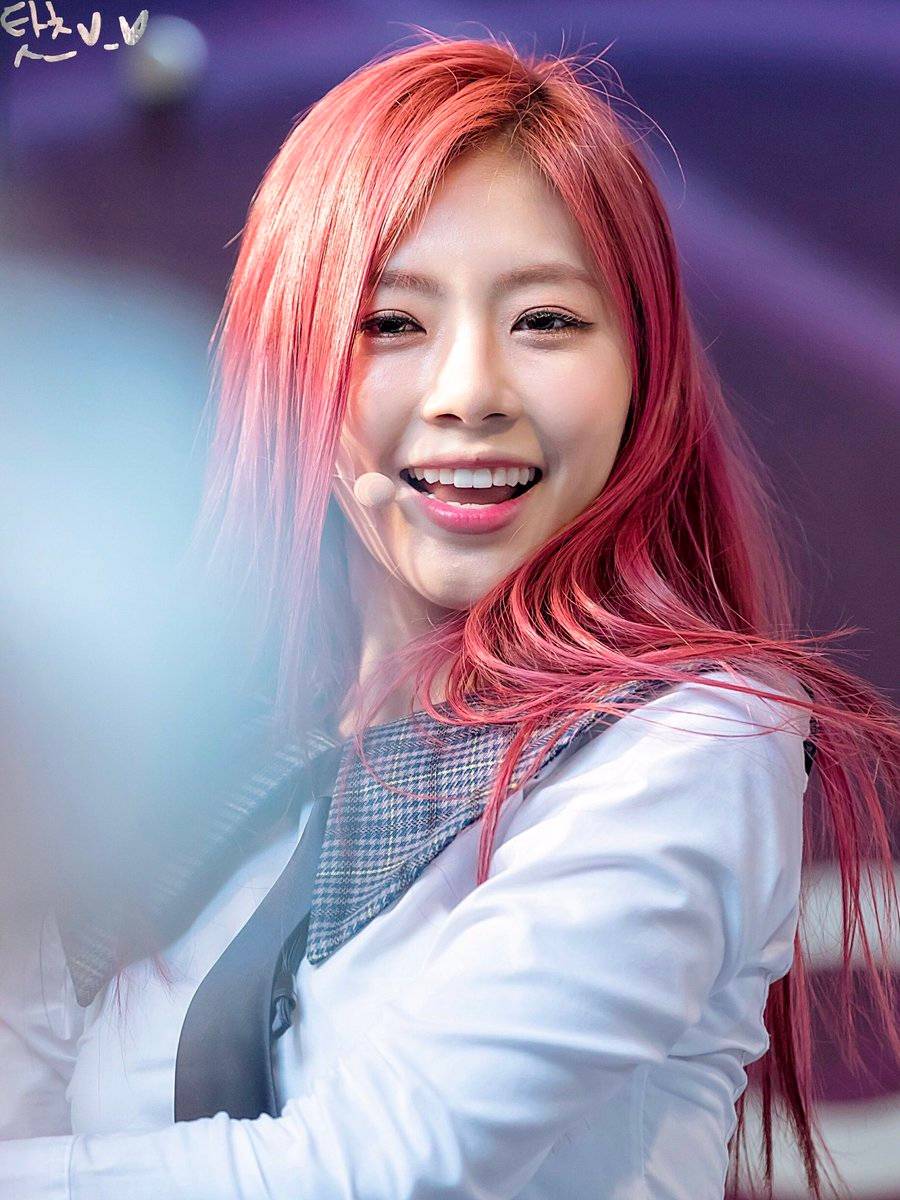 Gorgeous JiU! | Scrolller
