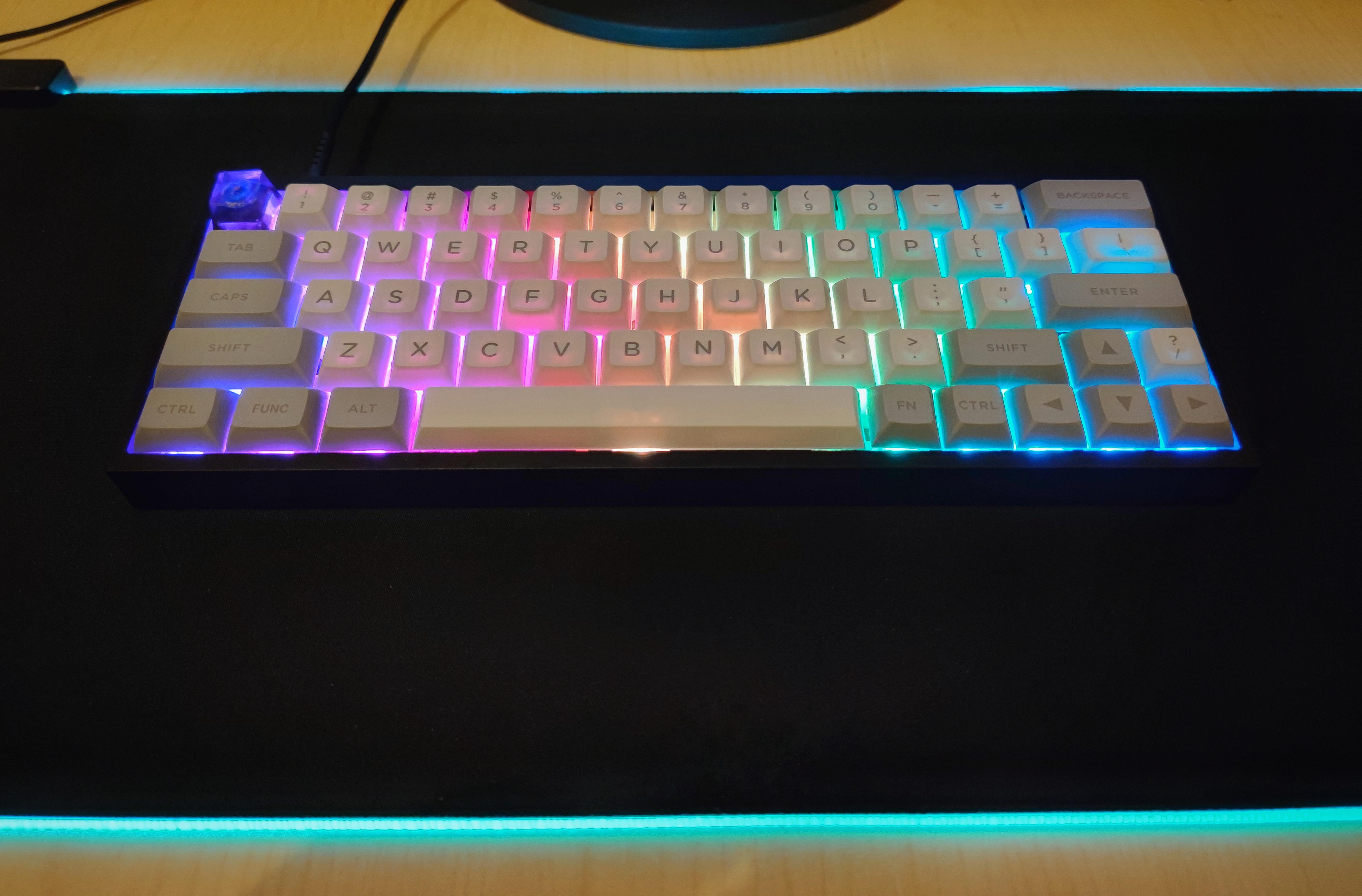 Got some nice new keycaps for my first ever keeb build! | Scrolller