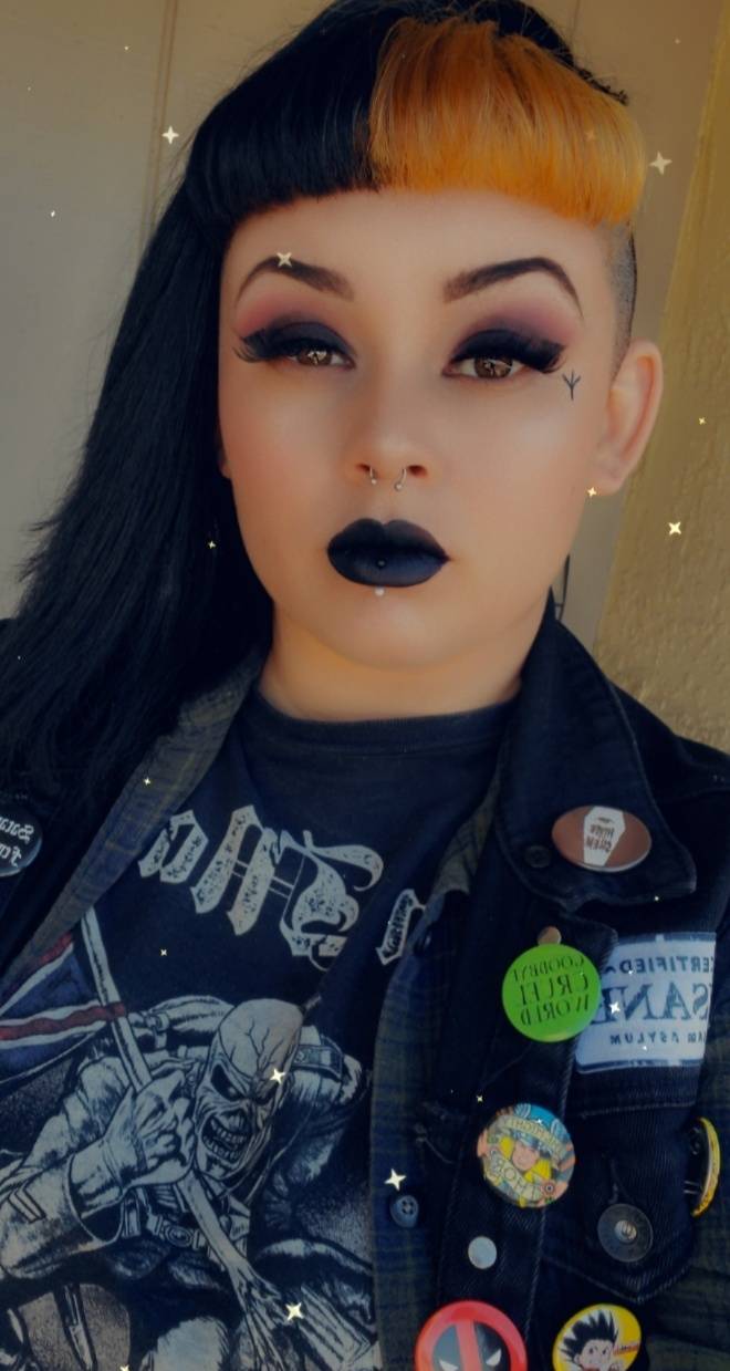 Goth girl summer | Scrolller