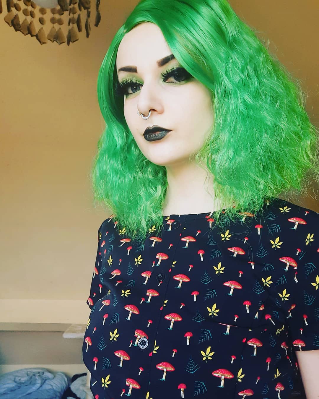 Goth girls do it better 🤷‍♀️ | Scrolller