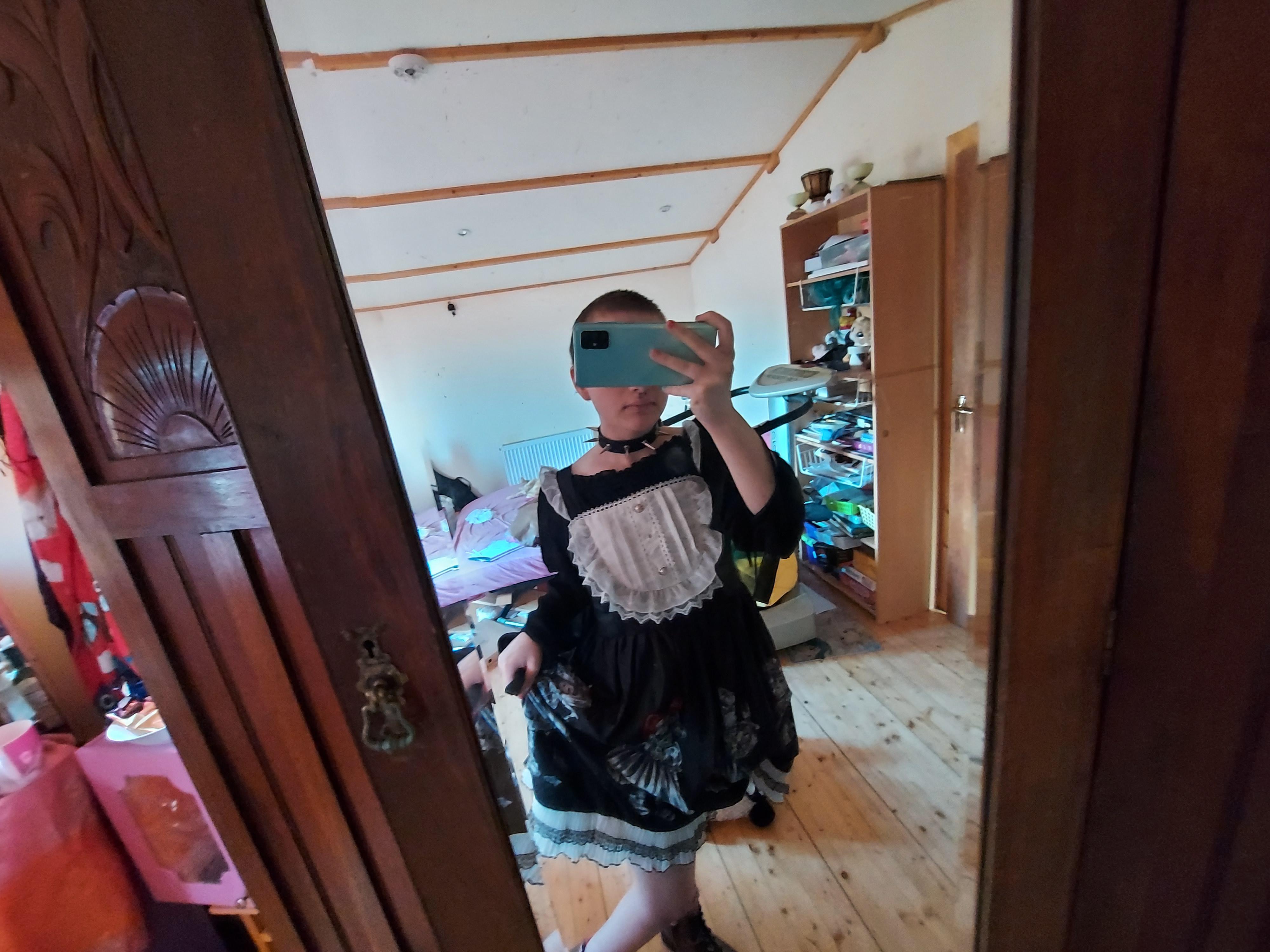 Gothic Lolita | Scrolller