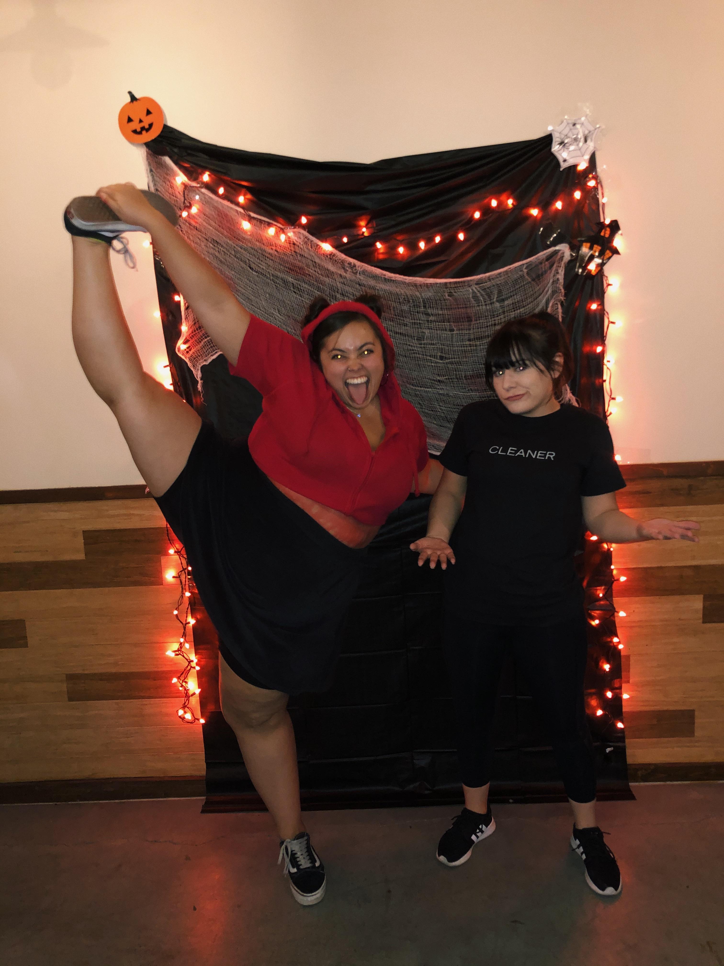 Gotta represent our KWEENS for Halloween! | Scrolller