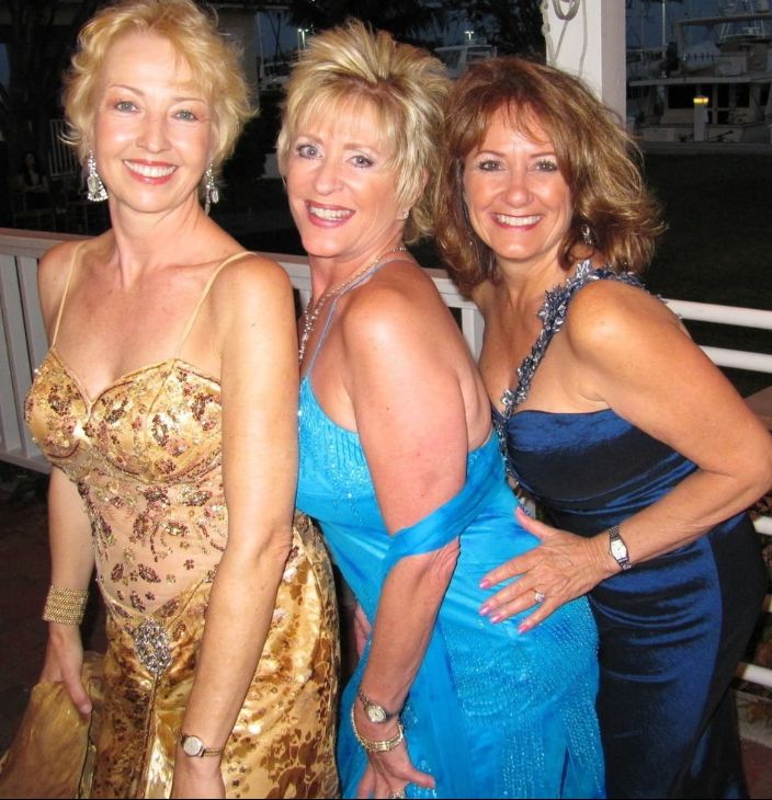 Grab a granny | Scrolller