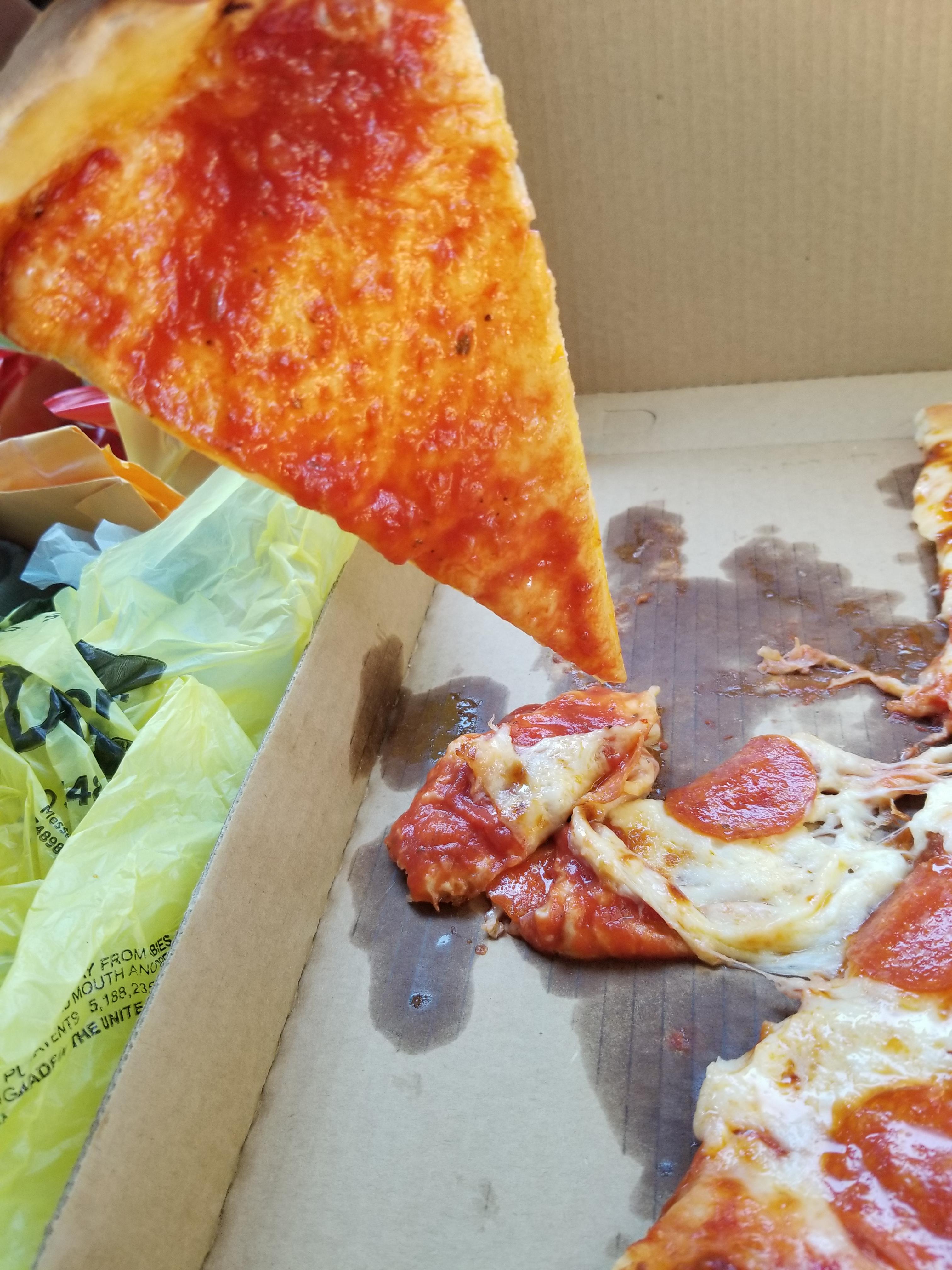 Grabbed a slice and boom | Scrolller