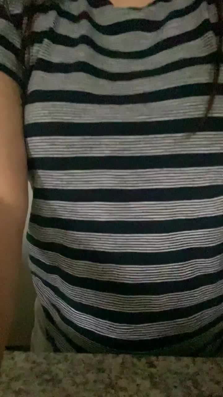 Grad student tittie drop 💕 | Scrolller