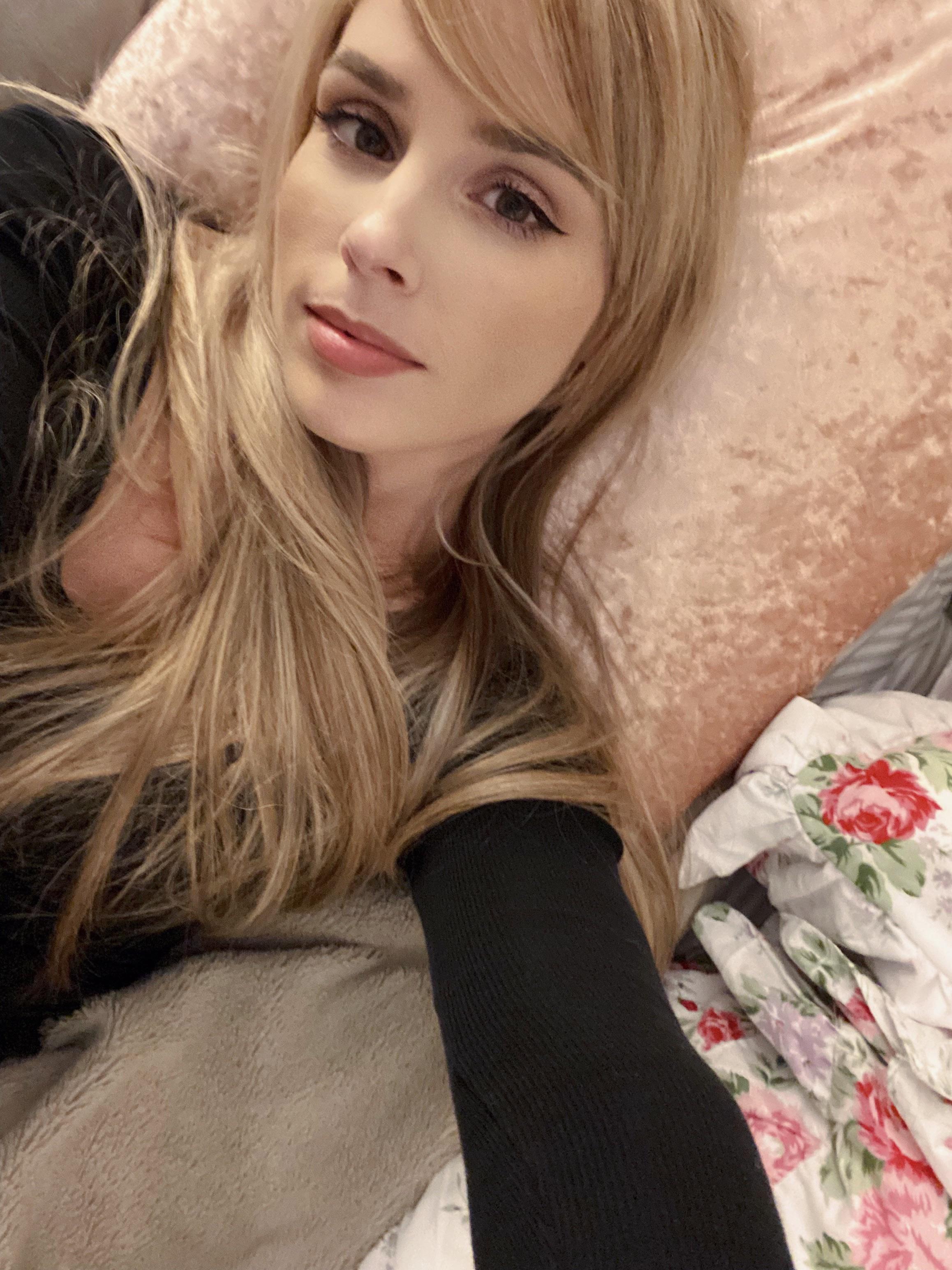 grainy bad lighting selfie -_- | Scrolller