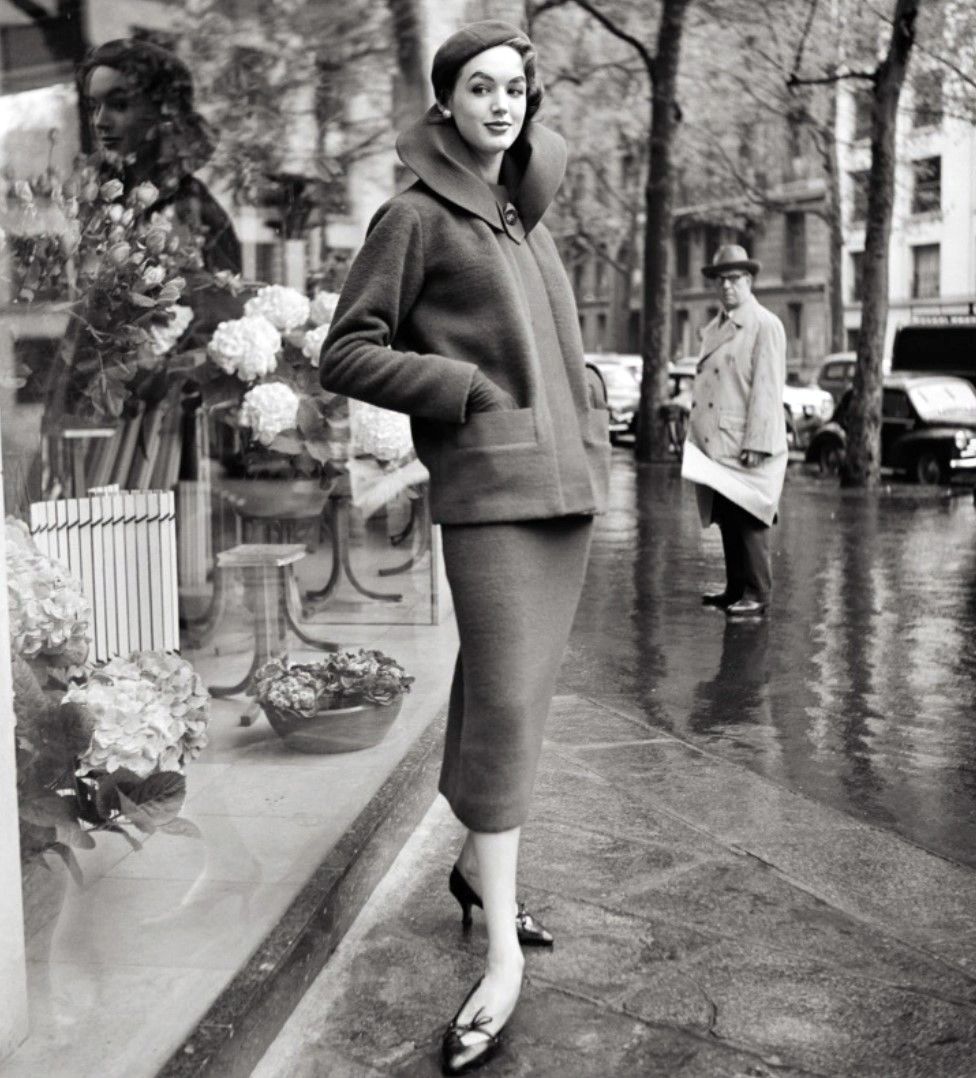 Grand Boulevard, Paris. 1950. | Scrolller