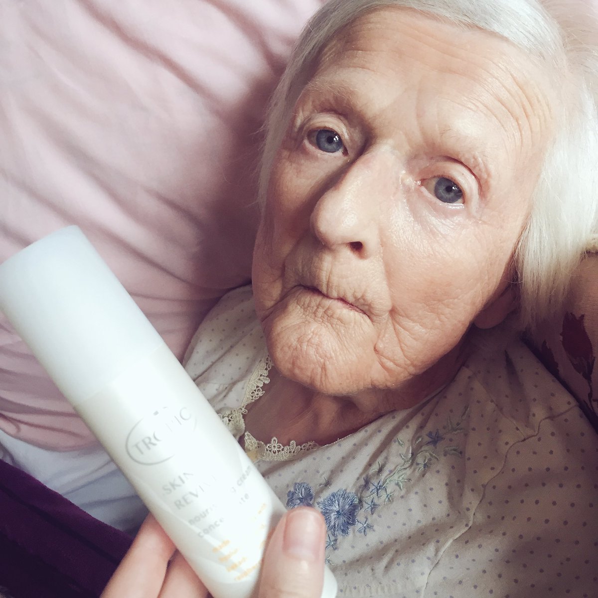 granma moves product | Scrolller