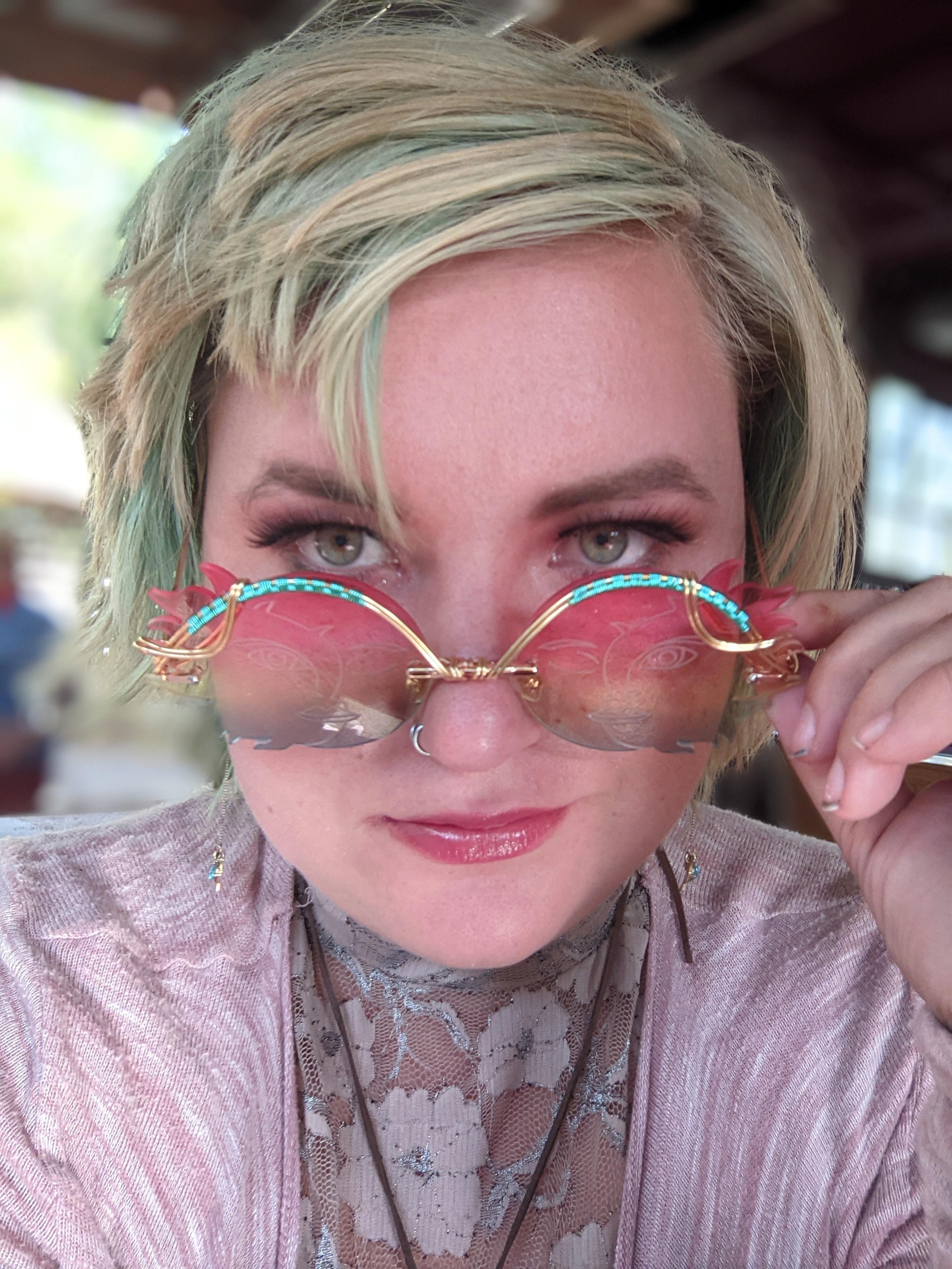 Green eyes 24F | Scrolller