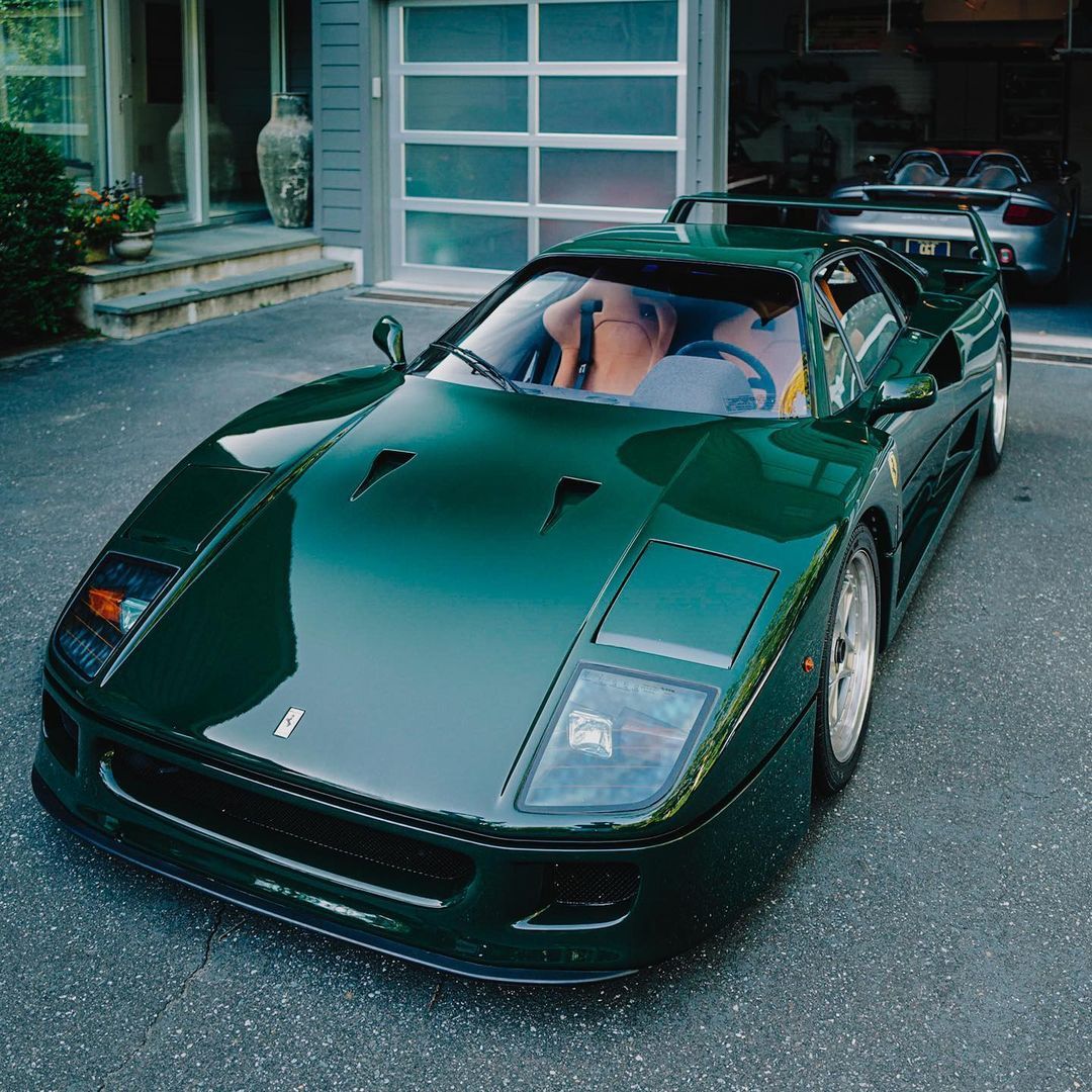 Green Ferrari F40 | Scrolller