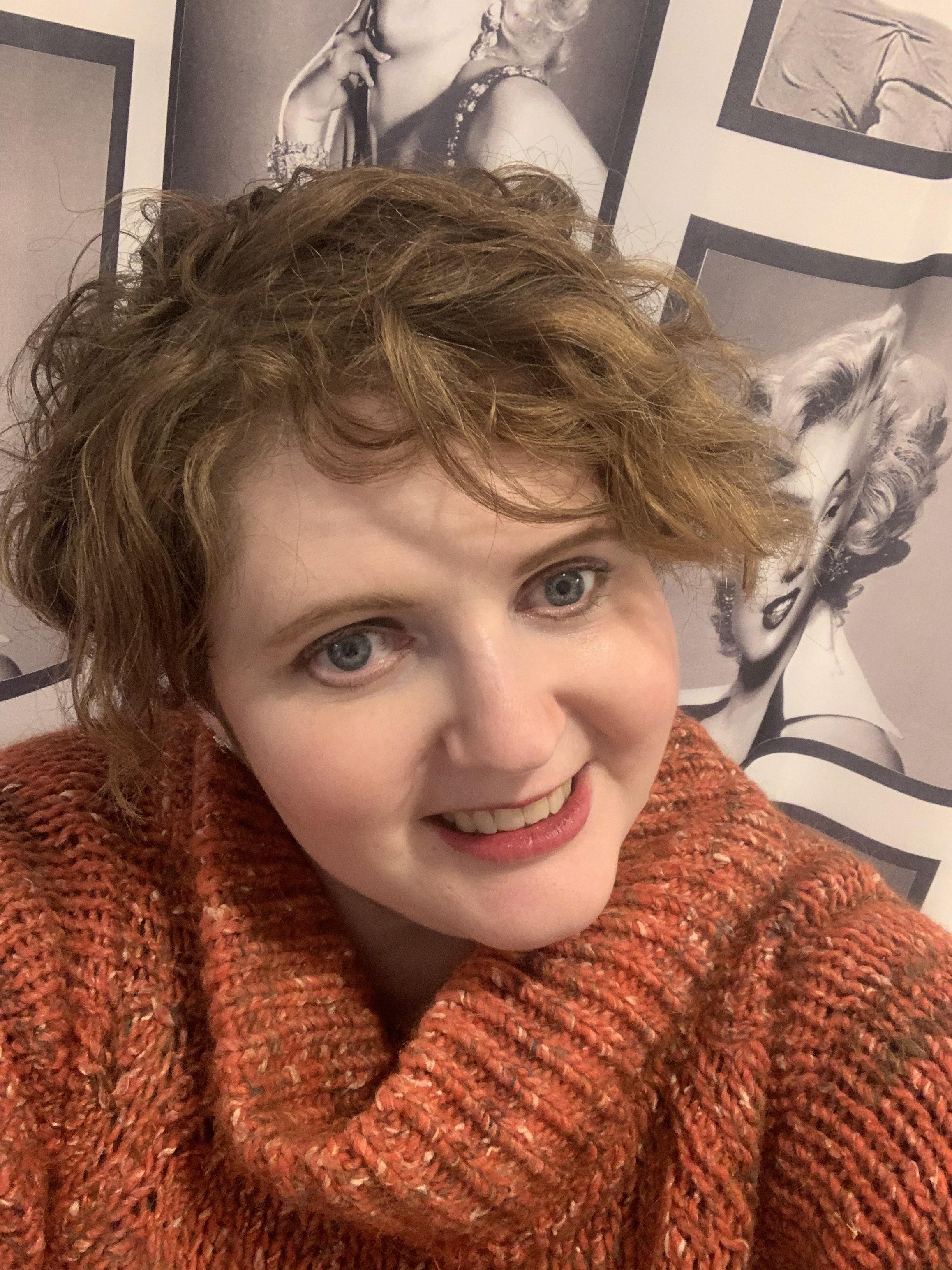 Growing Out My Curly Pixie Scrolller
