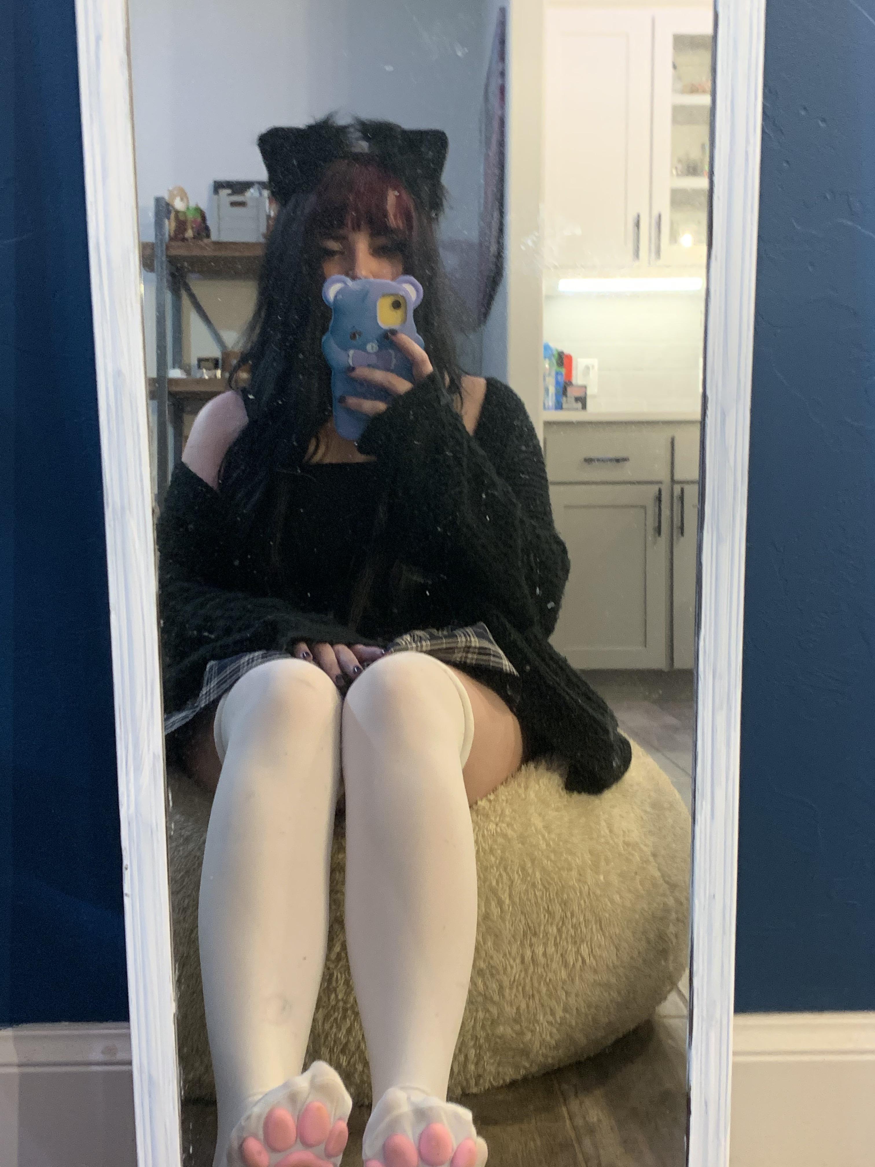 Grumpy sweet egirl(all the time catgirl) here~ | Scrolller