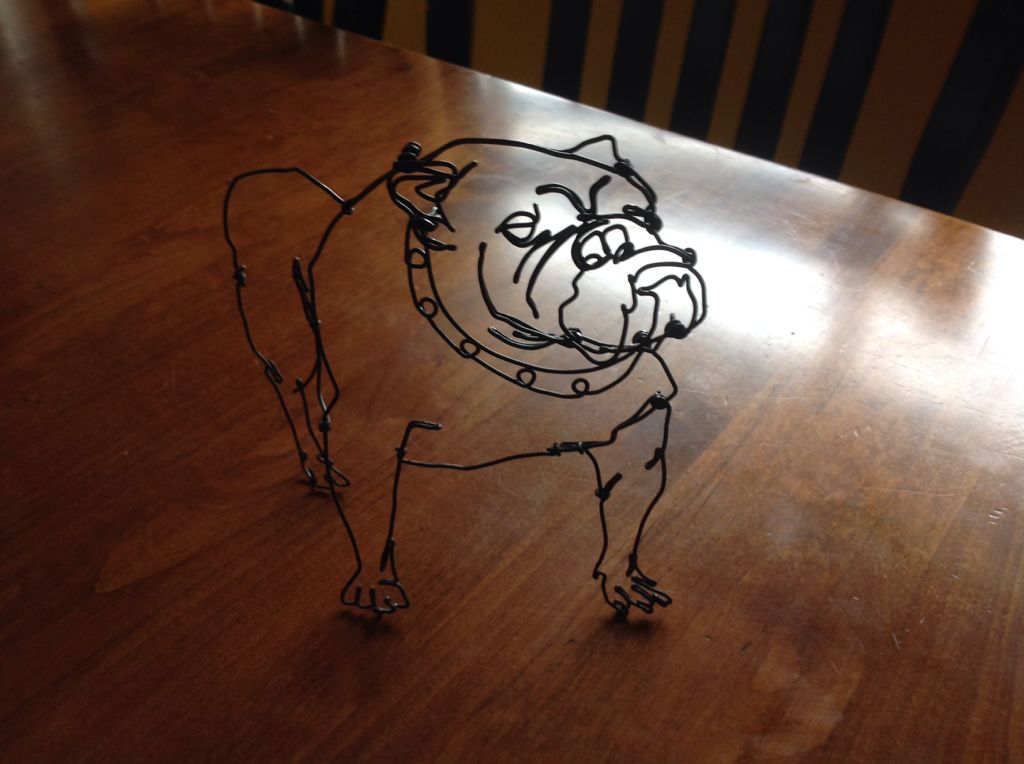 Guy makes awesome art from one continuous piece of bent wire. | Scrolller