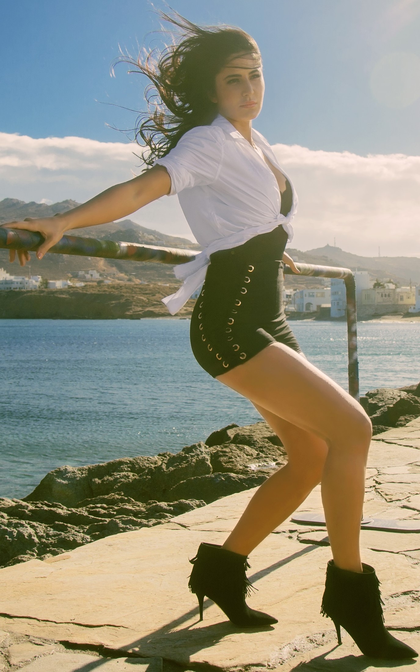 Guys Here I Present To You Katrin Kaif | Scrolller