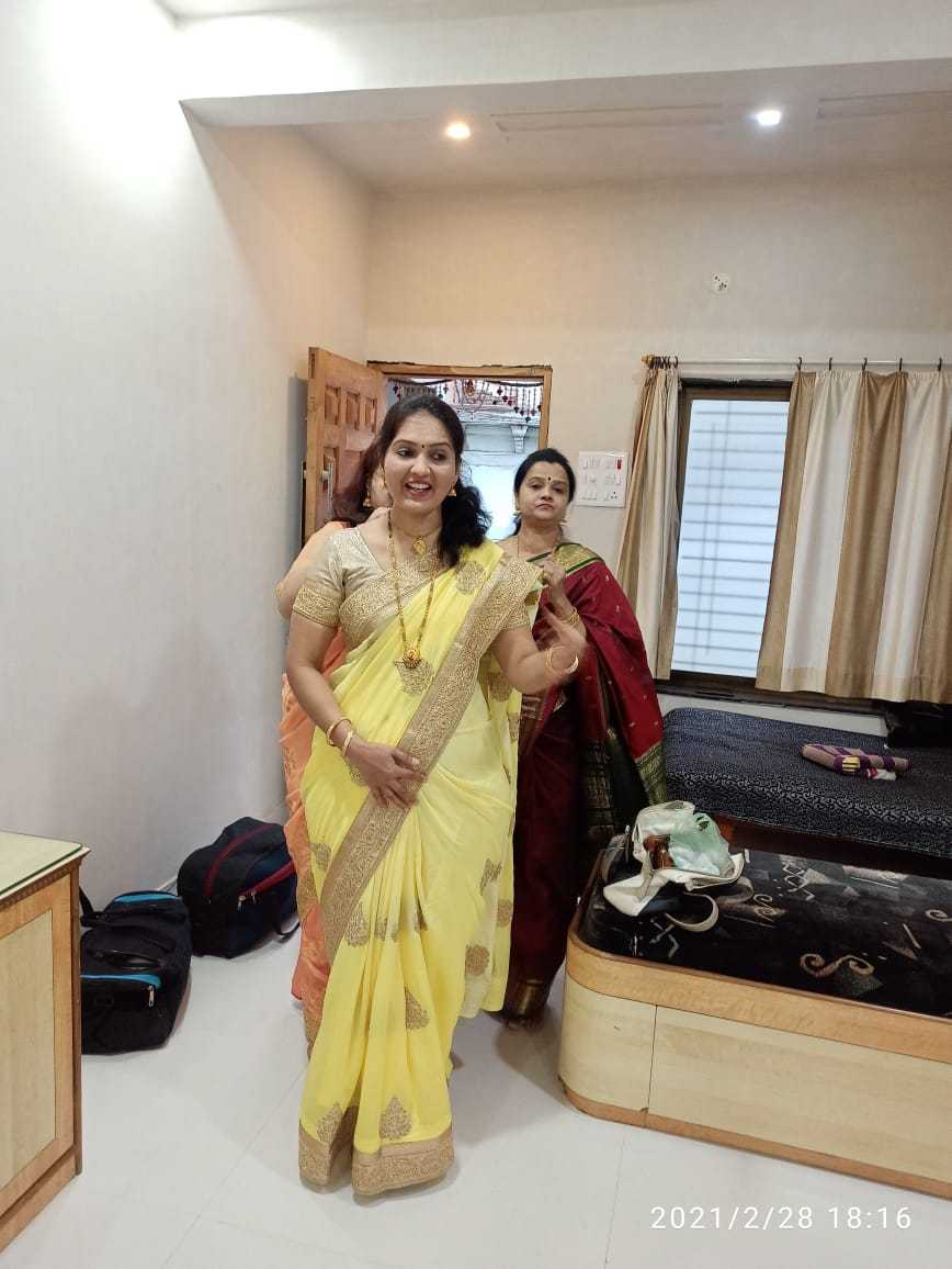 Guys See Her One Of My Sexy Aunts And Pls Dm Who Can Do A Cum Tribute