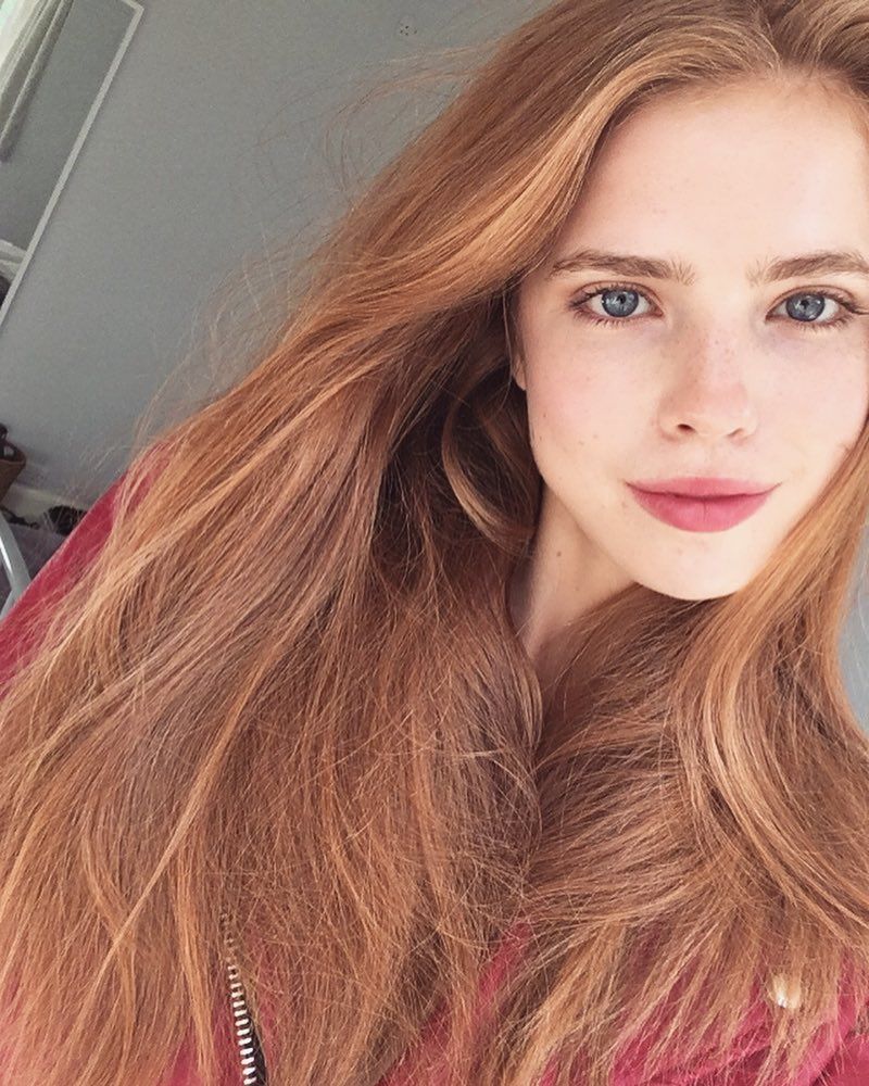 Emily Scrolller