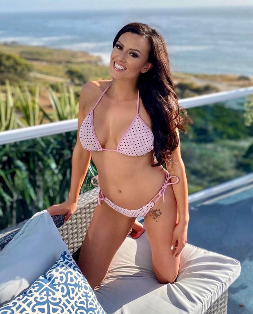 Haley Hughes | Scrolller