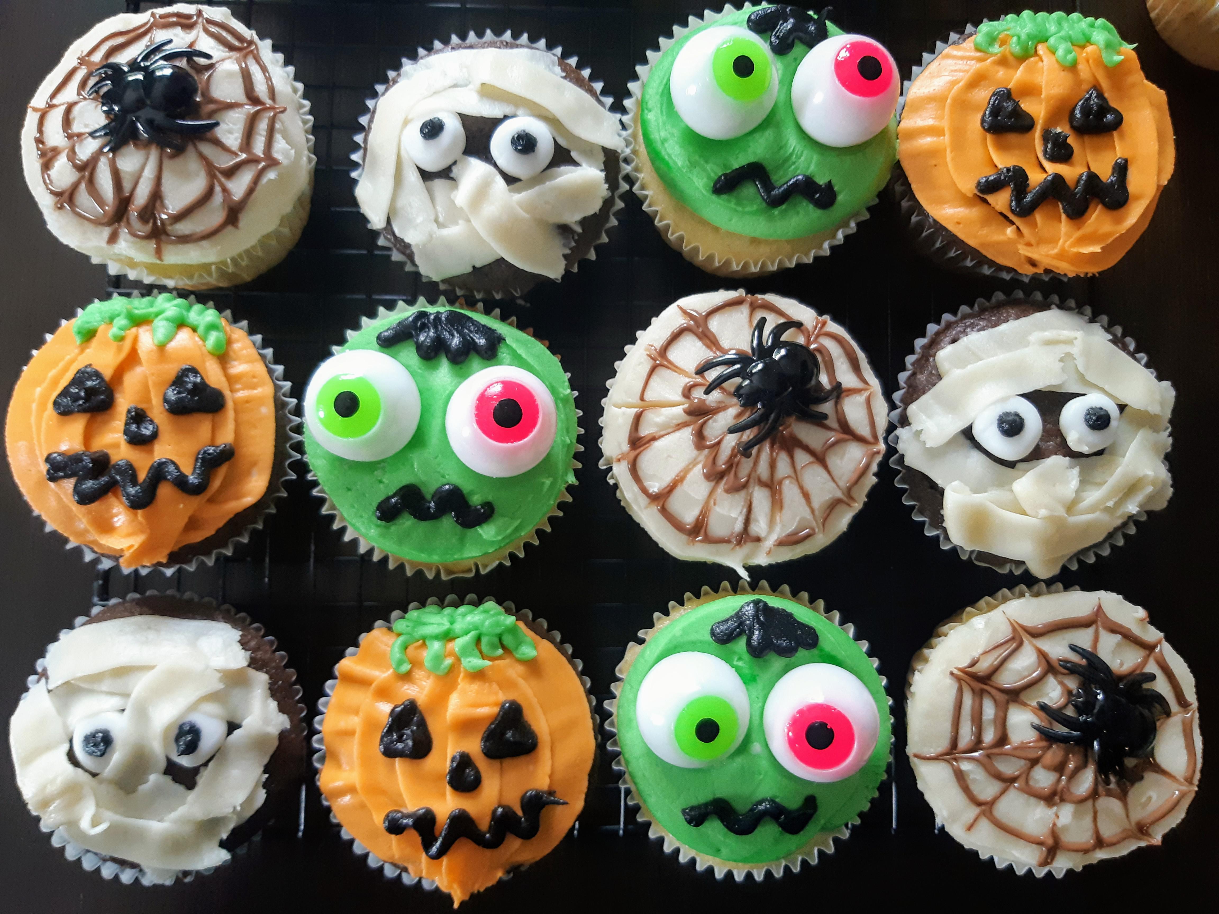 Halloween themed chocolate and vanilla! | Scrolller