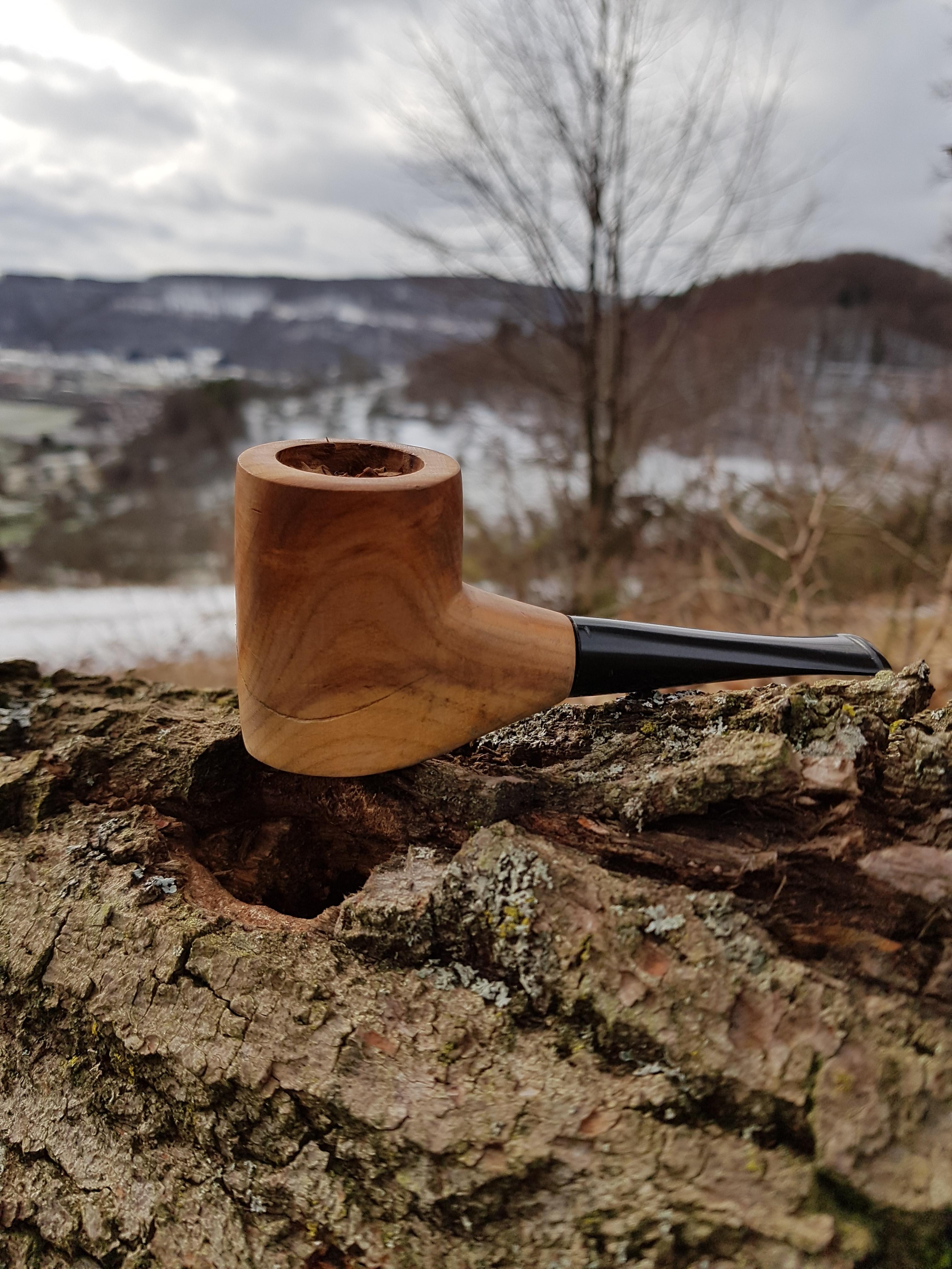 Handmade Pipe | Scrolller