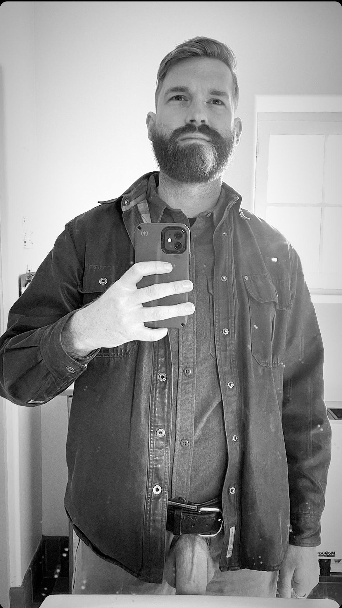 Hanging out at work (31) | Scrolller