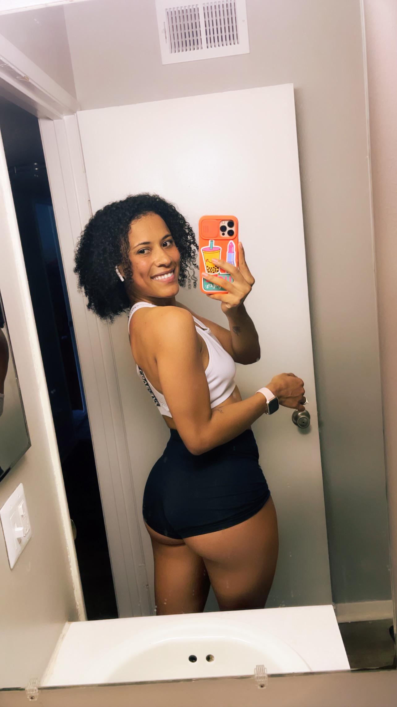 Happy booty pump day 🍑😜 | Scrolller