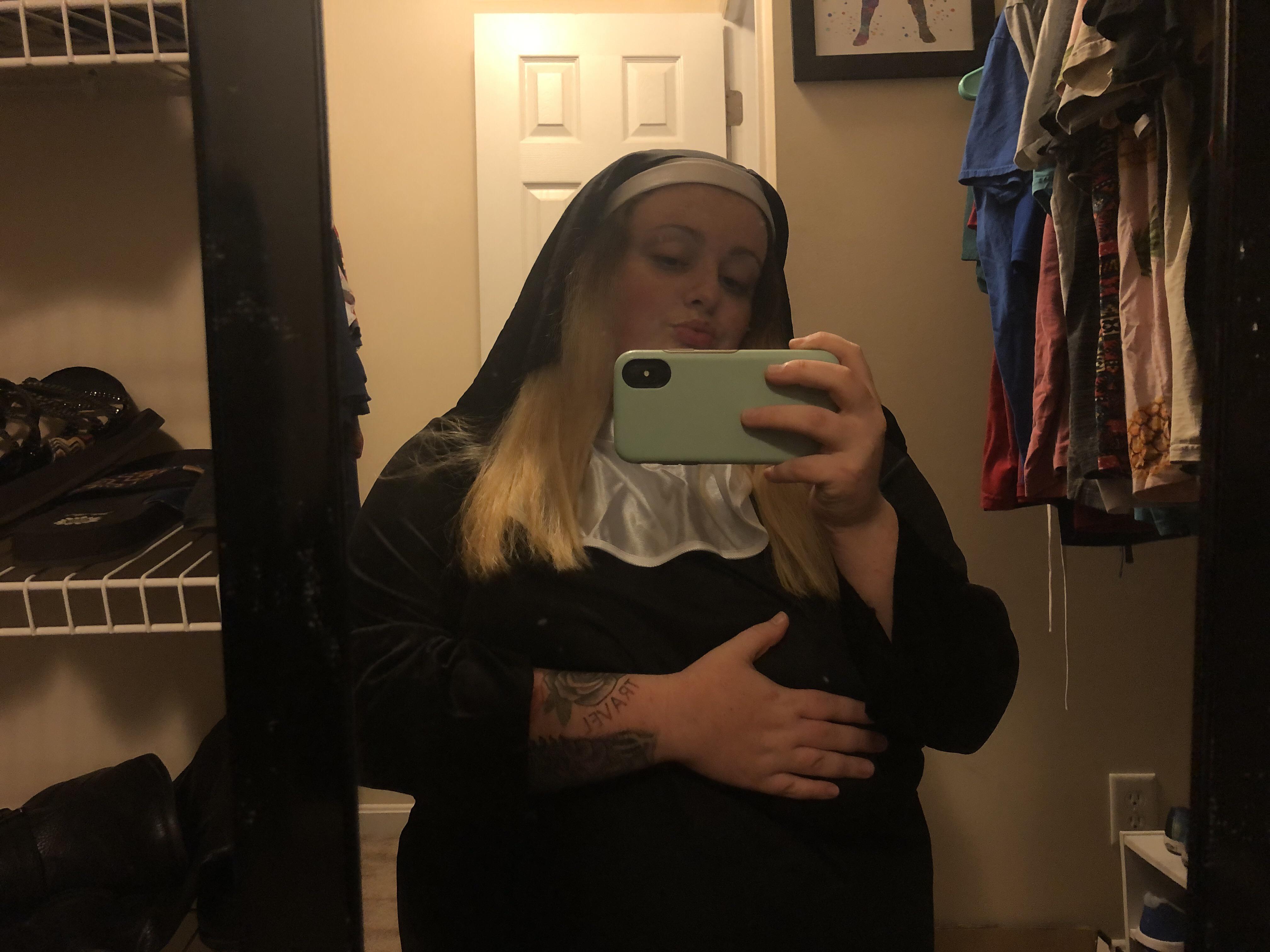 Happy Easter... let me drop to my knees real quick | Scrolller