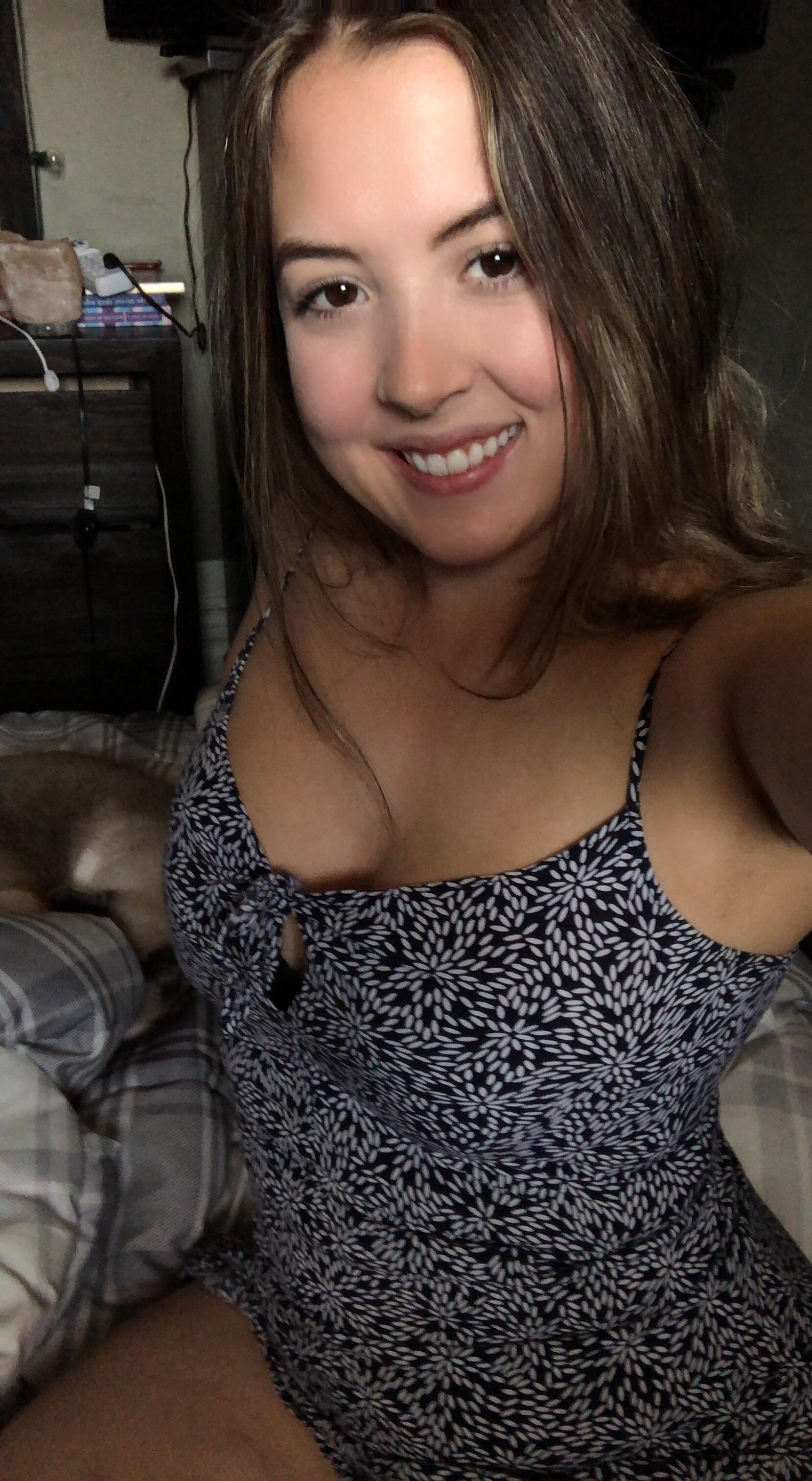 Happy Friday!!! (23f) | Scrolller