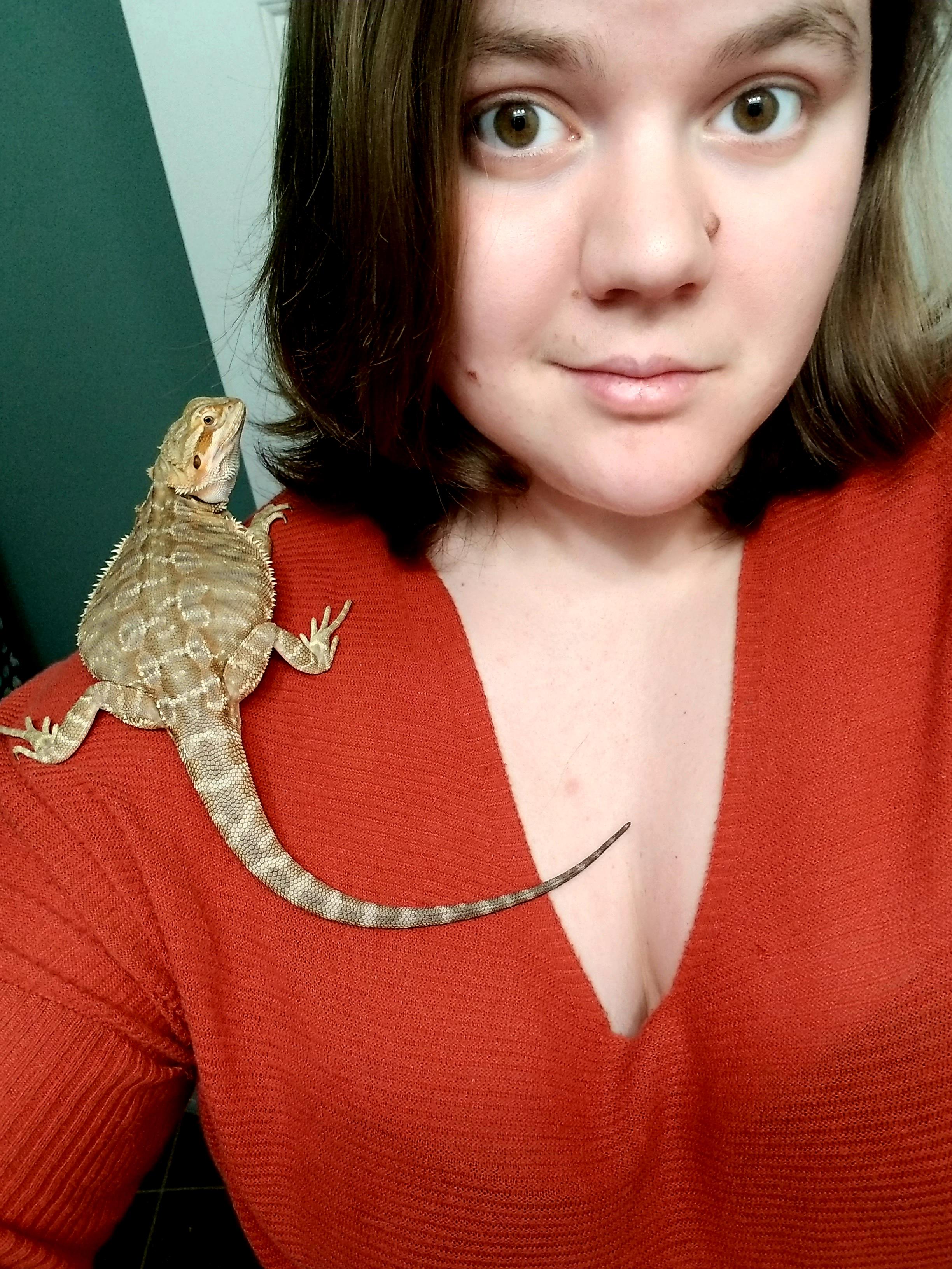 Happy Friday everyone 🥰 [22F] | Scrolller