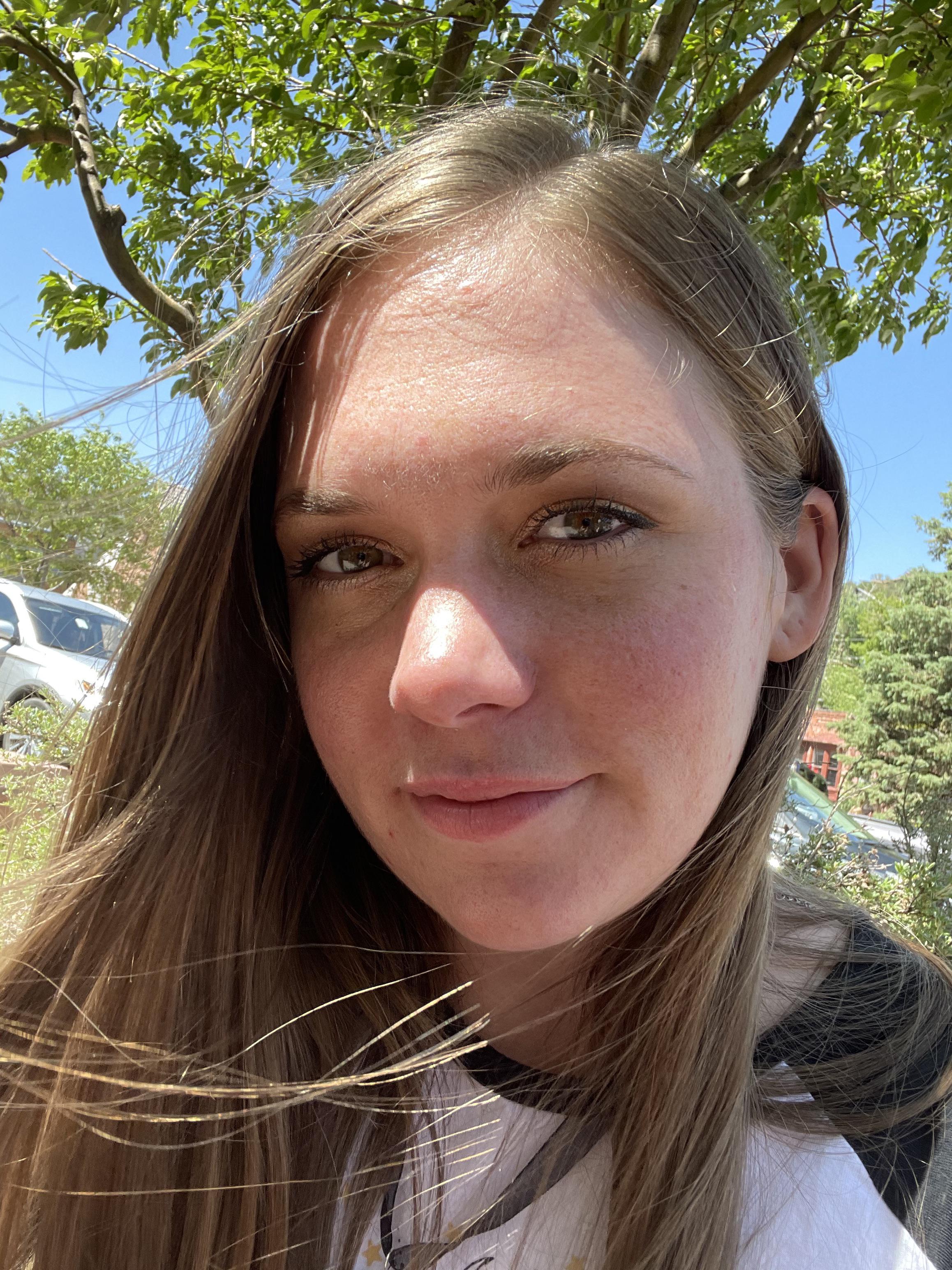 Happy Friday 🥂 F31 | Scrolller