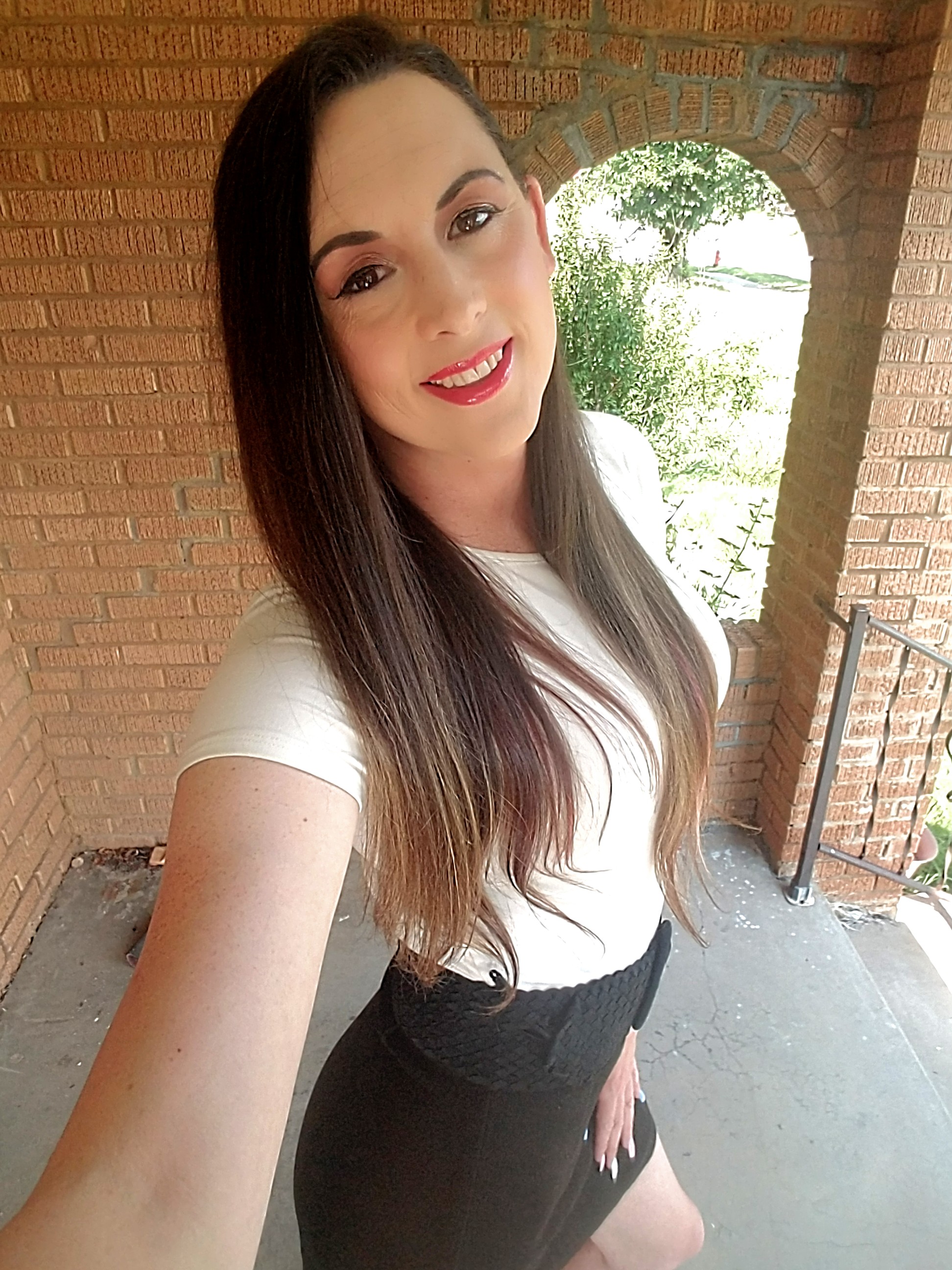 Happy hump day, beautiful ladies! | Scrolller