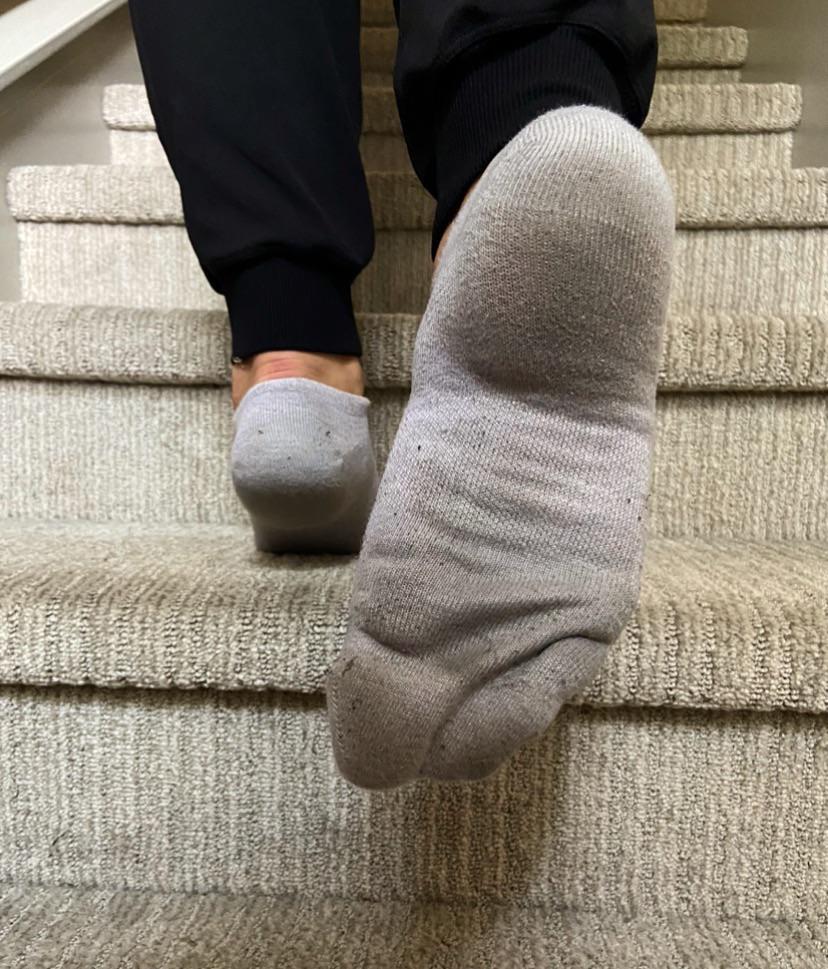 Happy hump day from my sweaty socks! | Scrolller