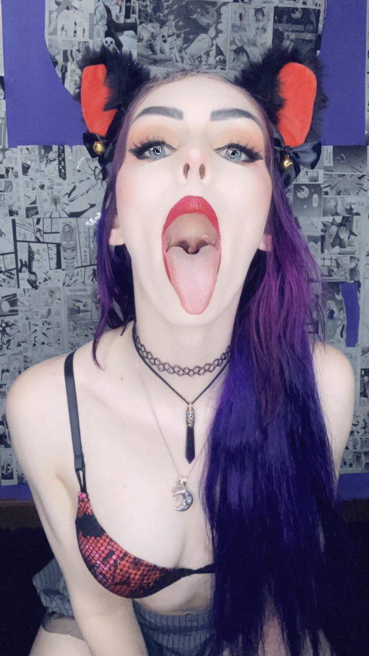 Happy hump day, Master uwu | Scrolller