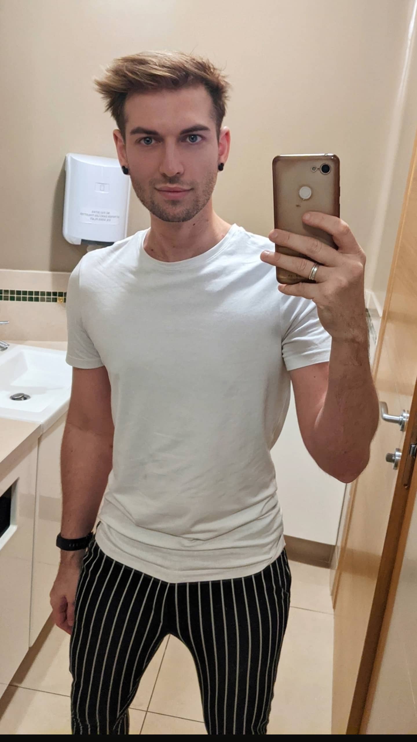 Happy hump day! | Scrolller