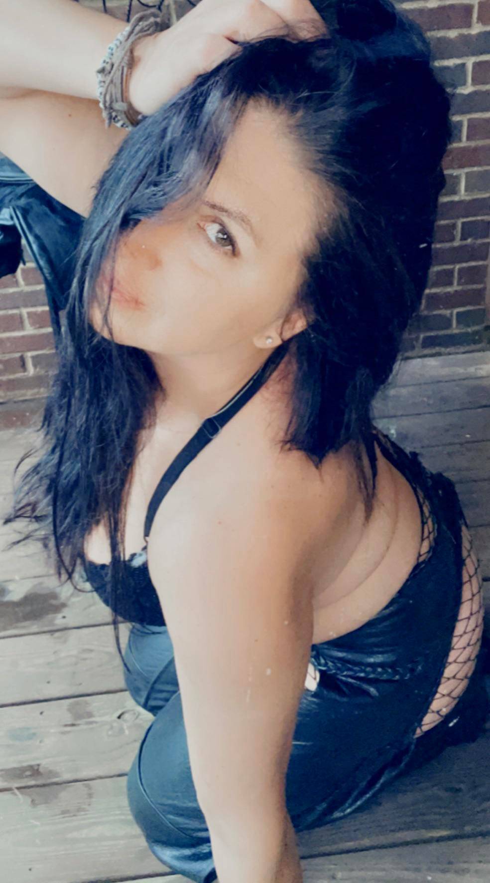 Happy Humping Day !! 💋 Female 47 | Scrolller