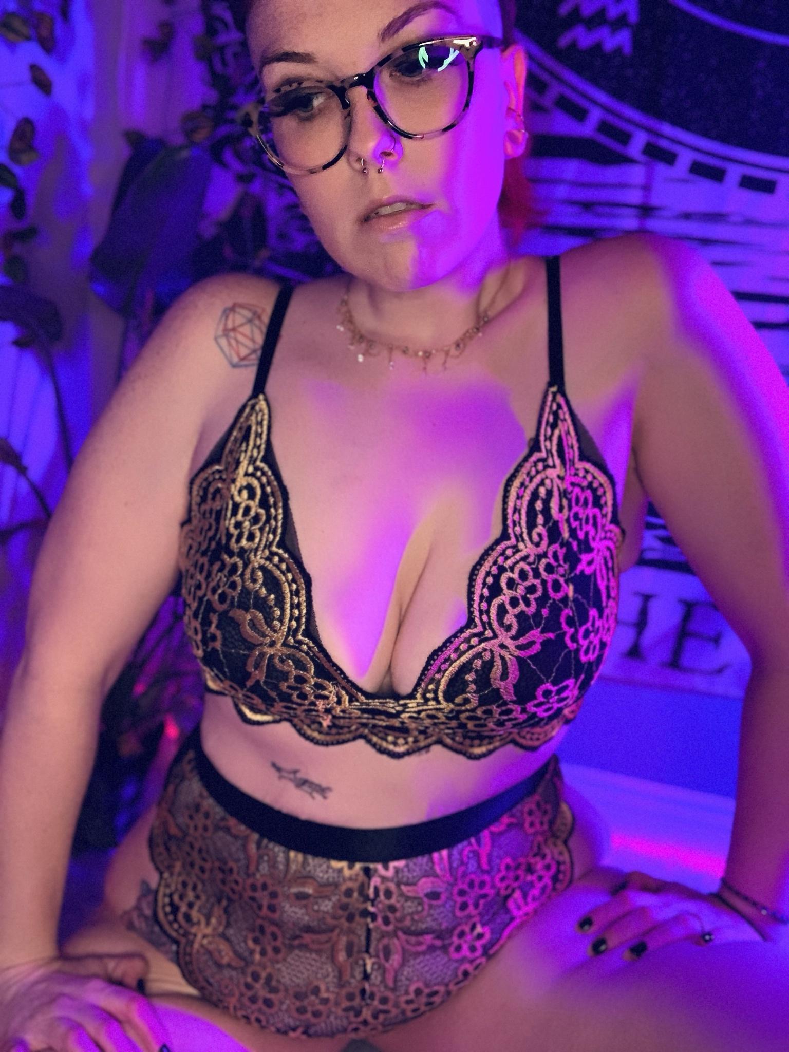 Happy Monday! 💕[OC] | Scrolller