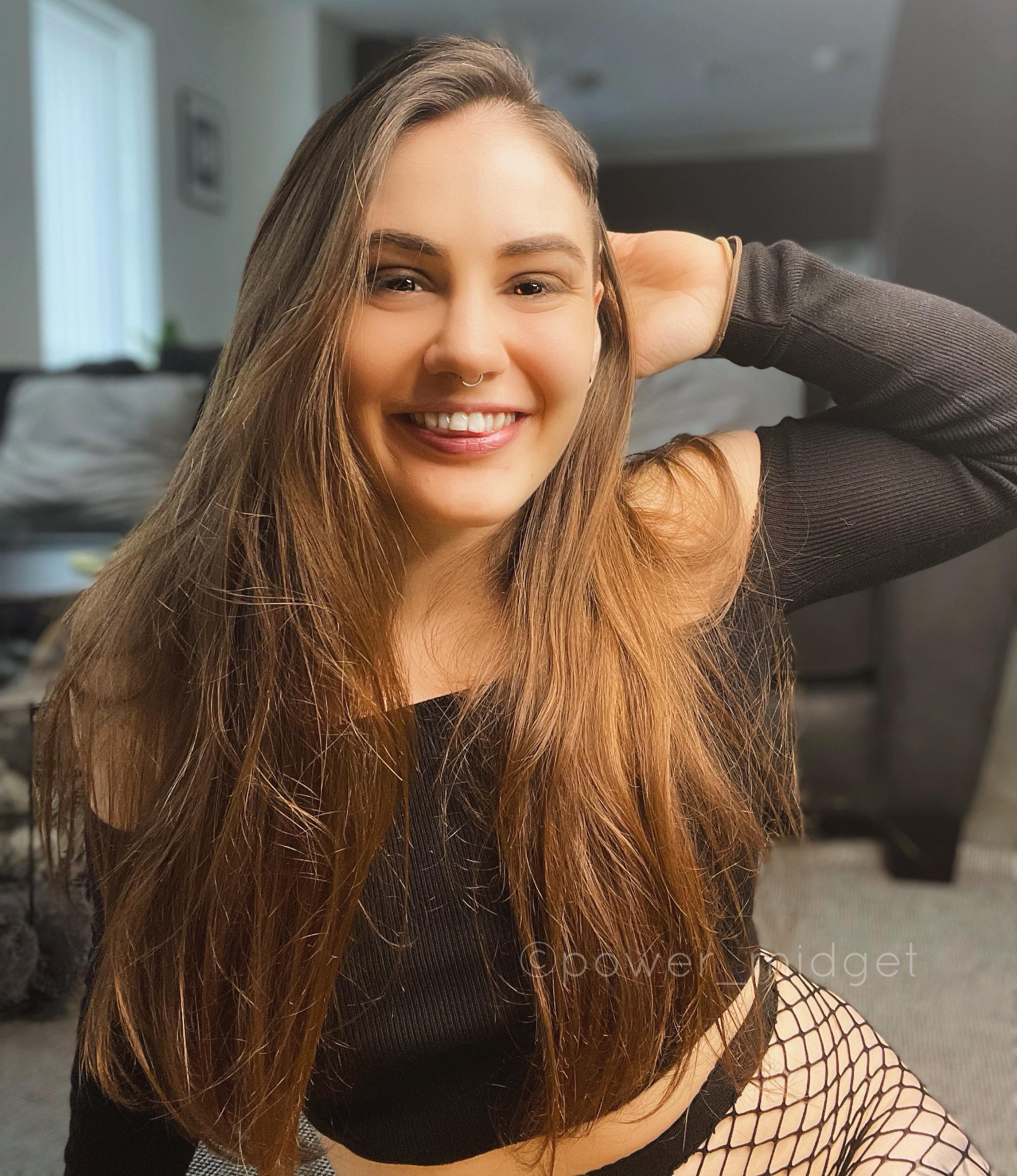 Who here loves brown eyes? 🤎 | Scrolller