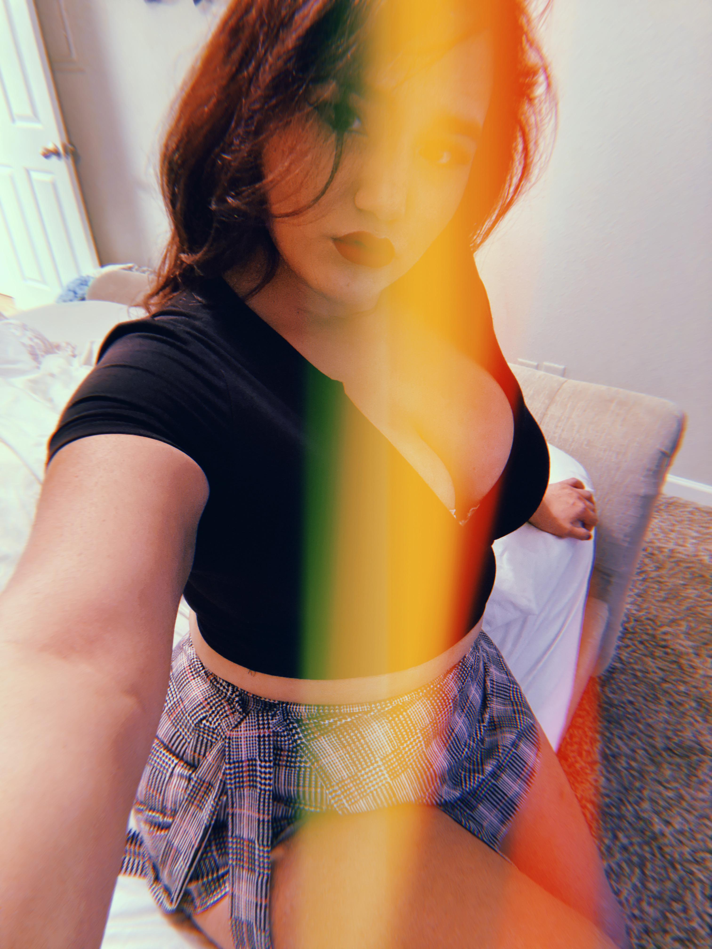 Happy Valentine’s Day!💖 here’s a little glimpse of my face for everyone that’s been wondering ...