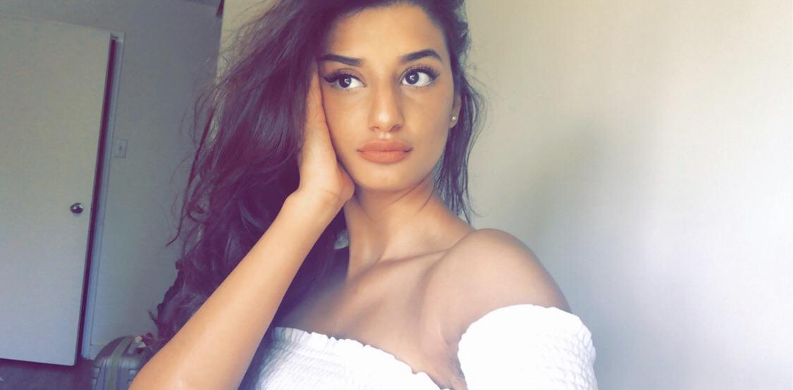 Happy Weekend (F23) | Scrolller