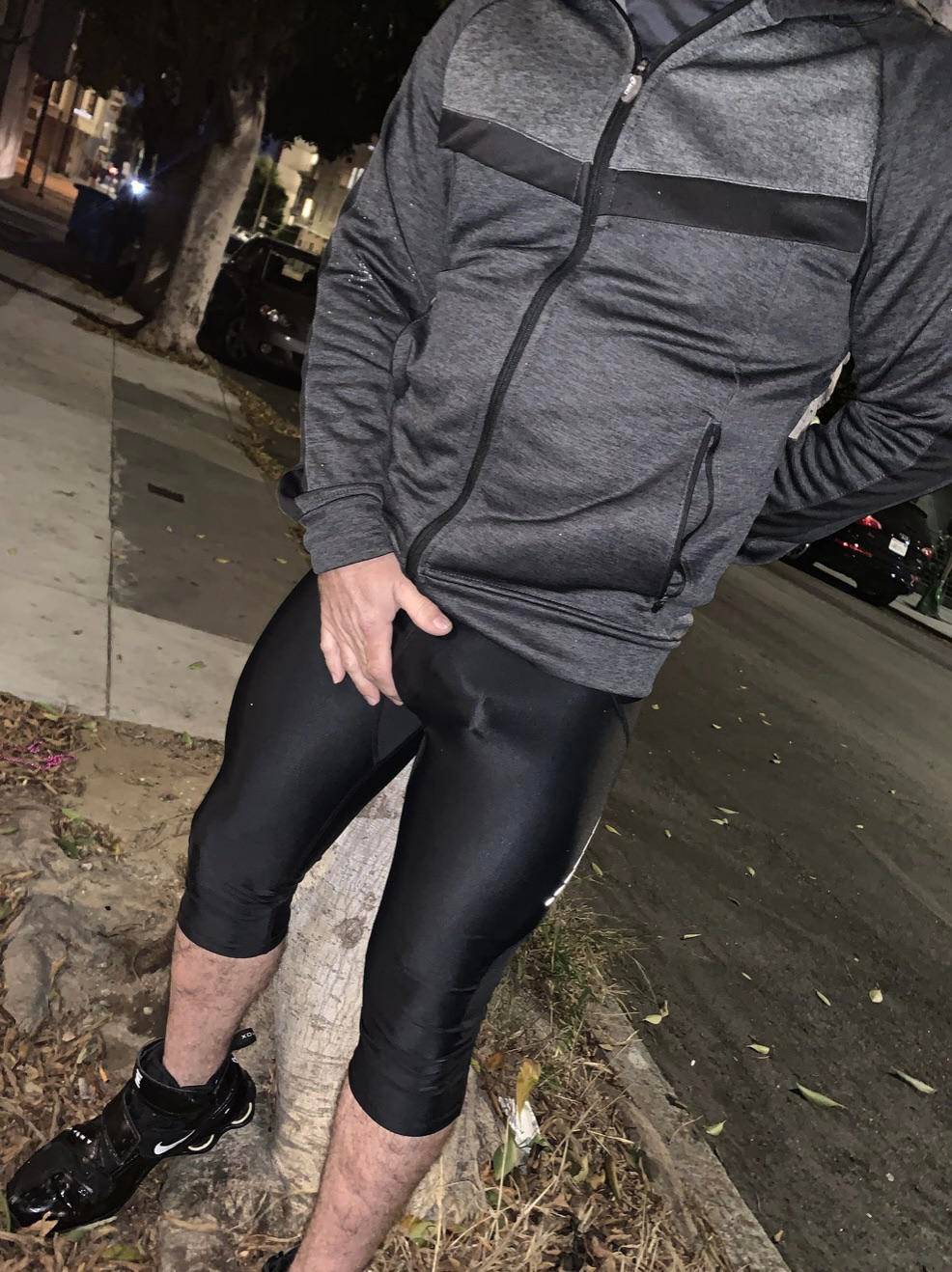 Hard walking in Compression leggings | Scrolller