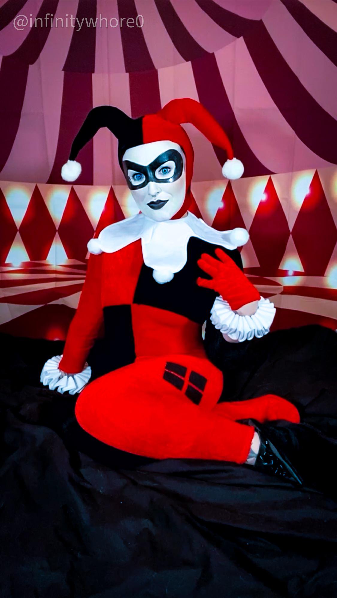 Harley Quinn cosplay by me. Tried to be screen accurate to the 90s BTAS ...