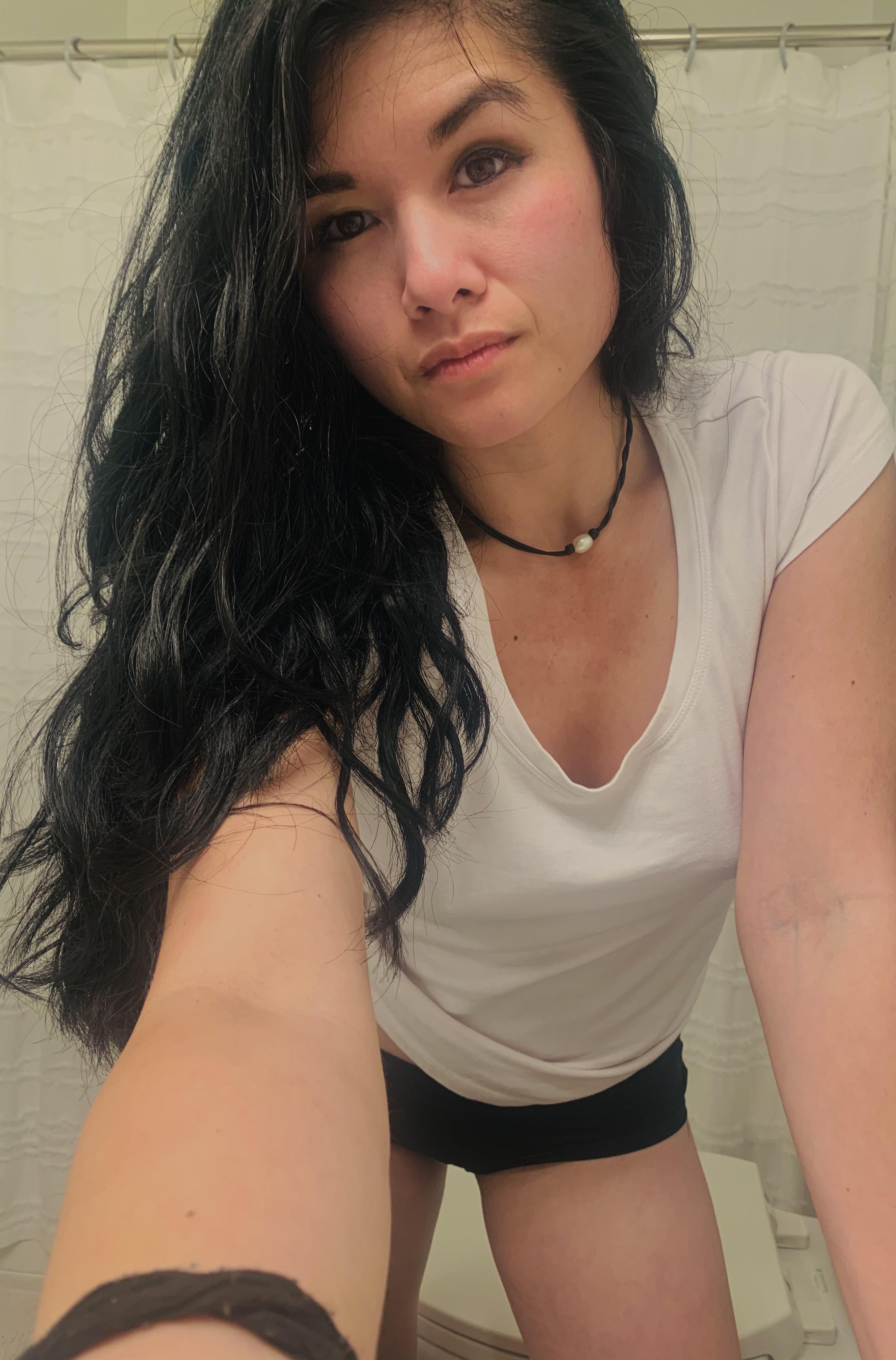 Have a good day, babes 😘 | Scrolller