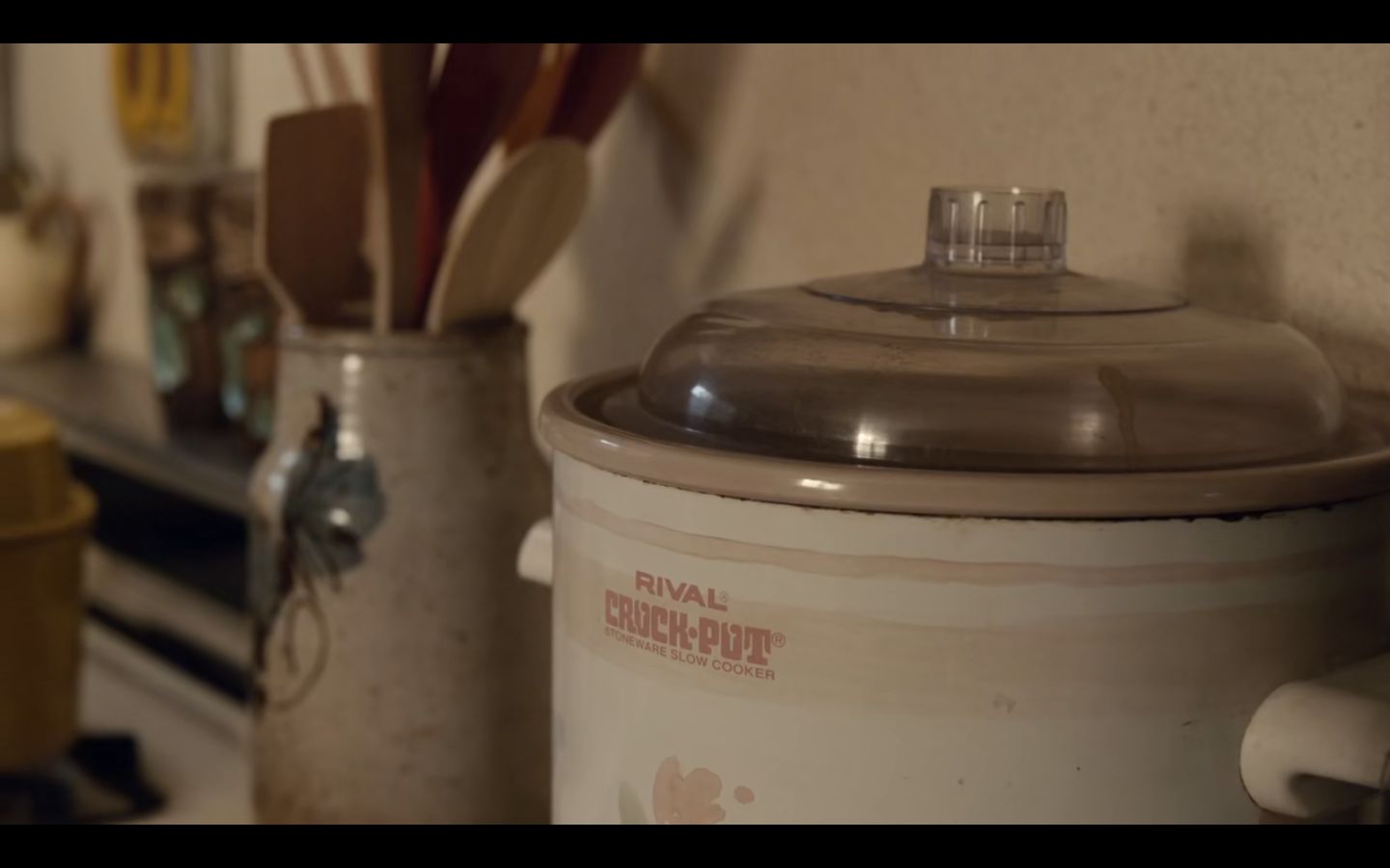 Having a rewatch of Season 1 - this is one of the first shots in Episode 2 of Season 1 ...