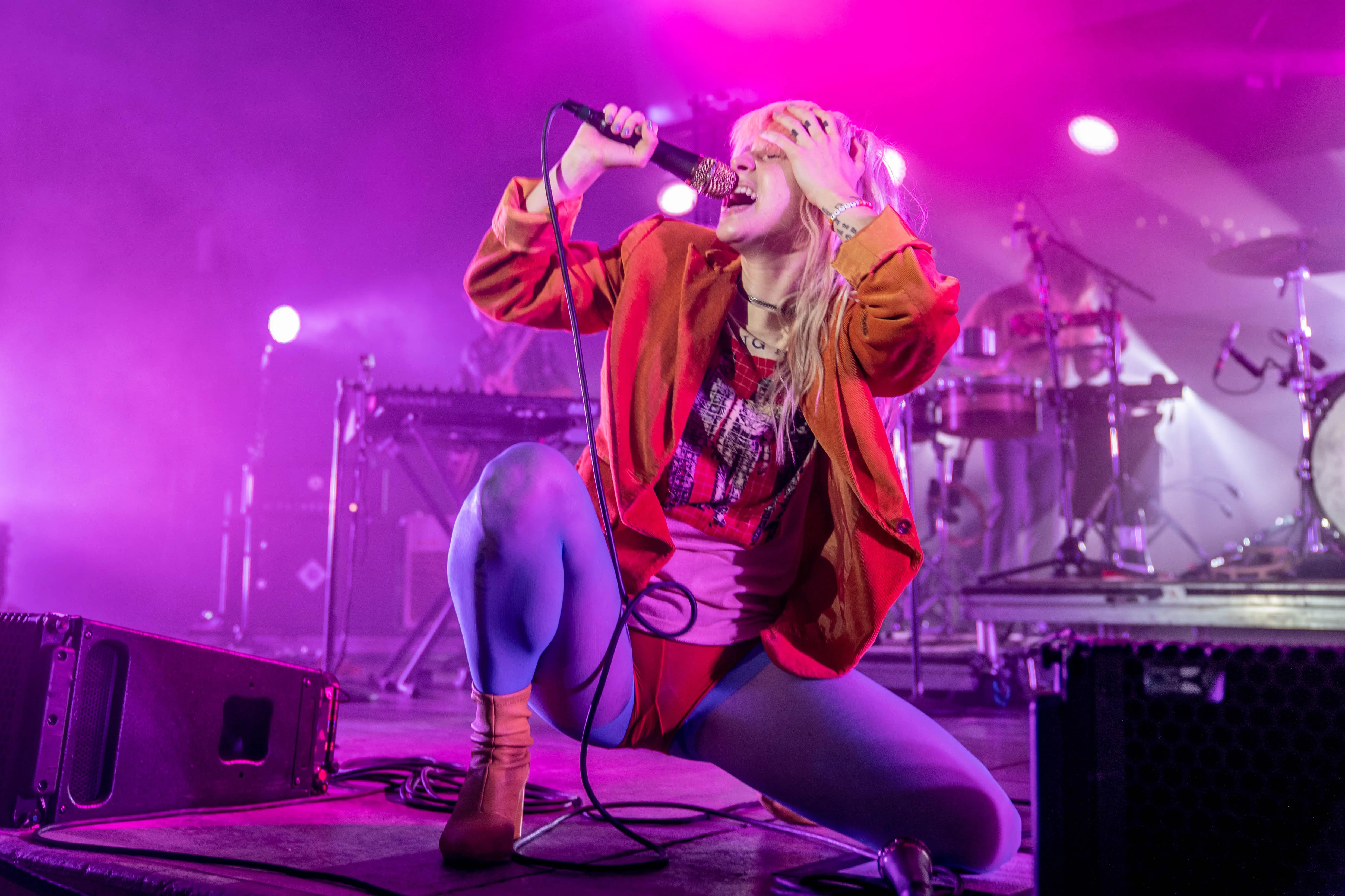 Hayley Williams Scrolller