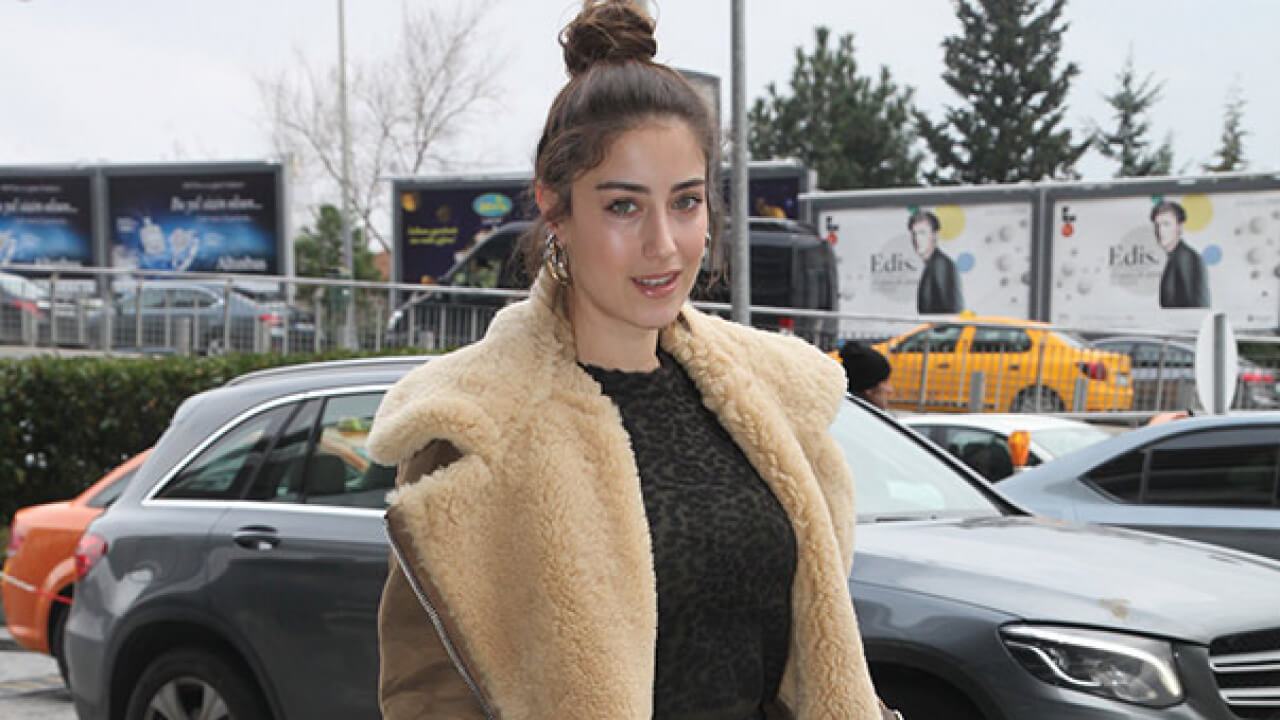 Hazal Kaya Bun | Scrolller