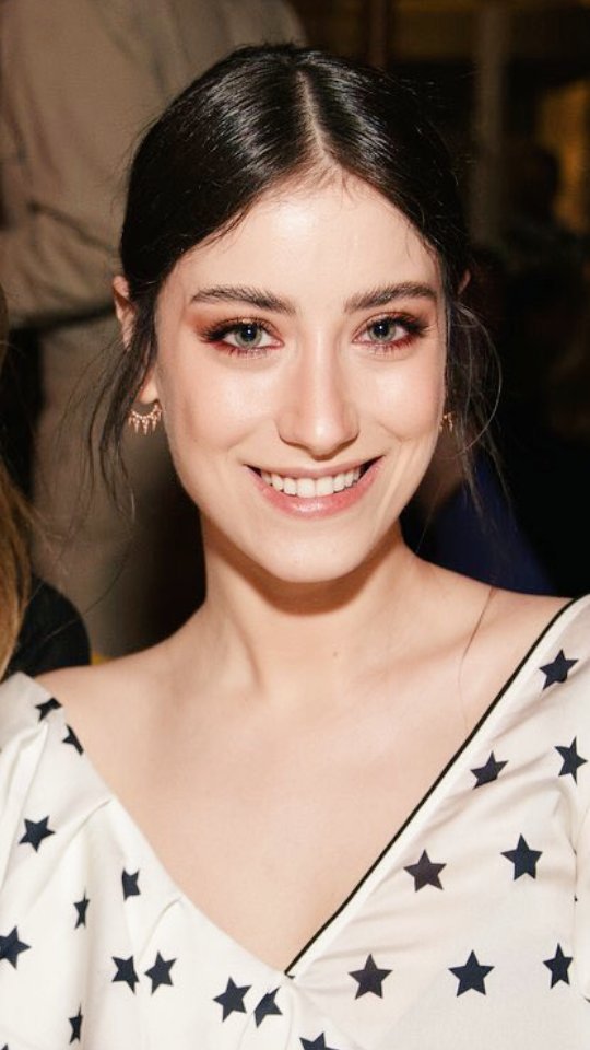Hazal Kaya Pretty | Scrolller