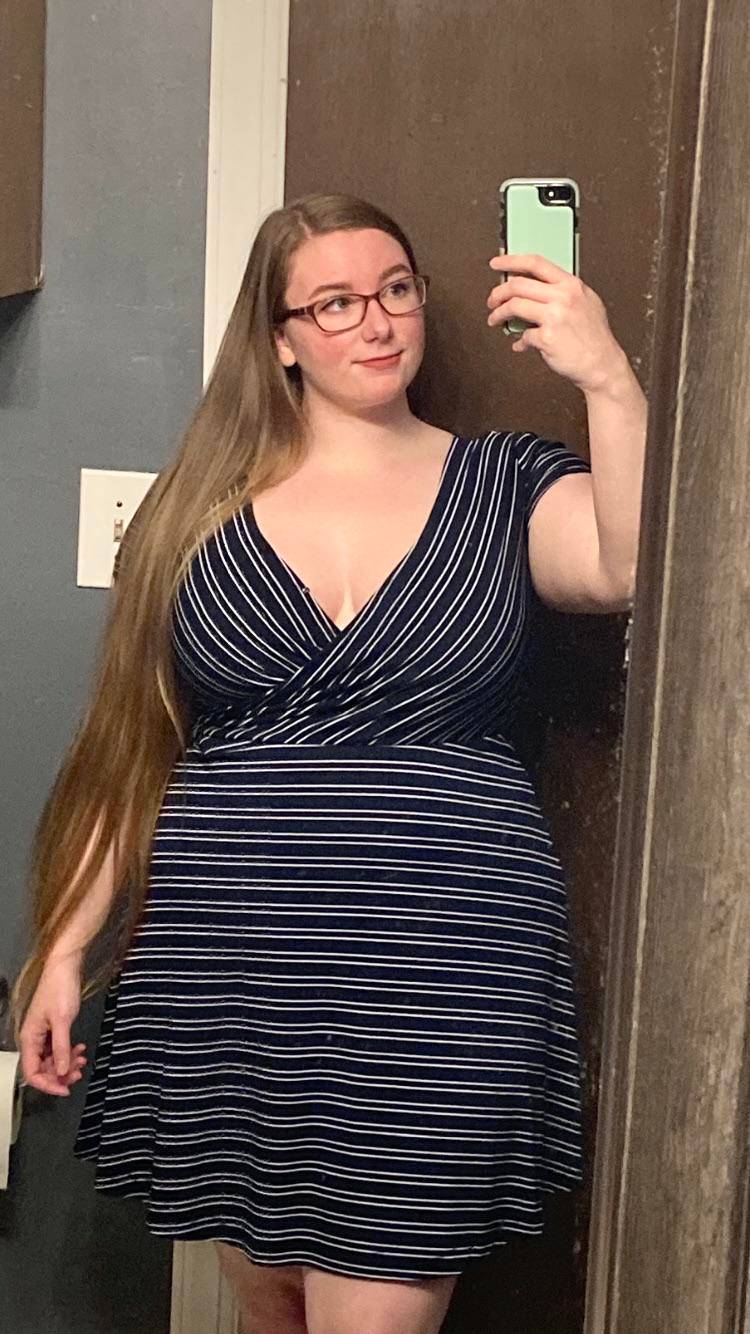 Hello (25) | Scrolller