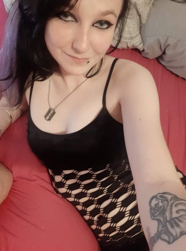 doe with dem eyes | Scrolller