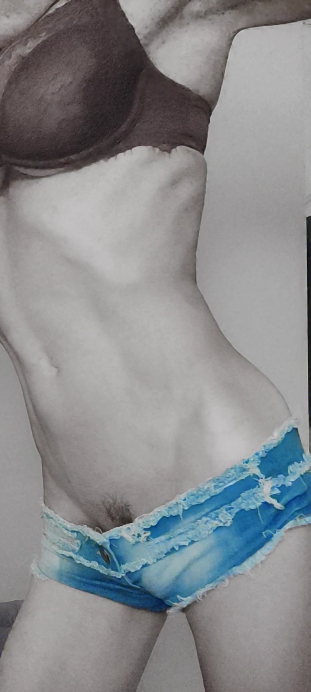 Hello boys | Scrolller