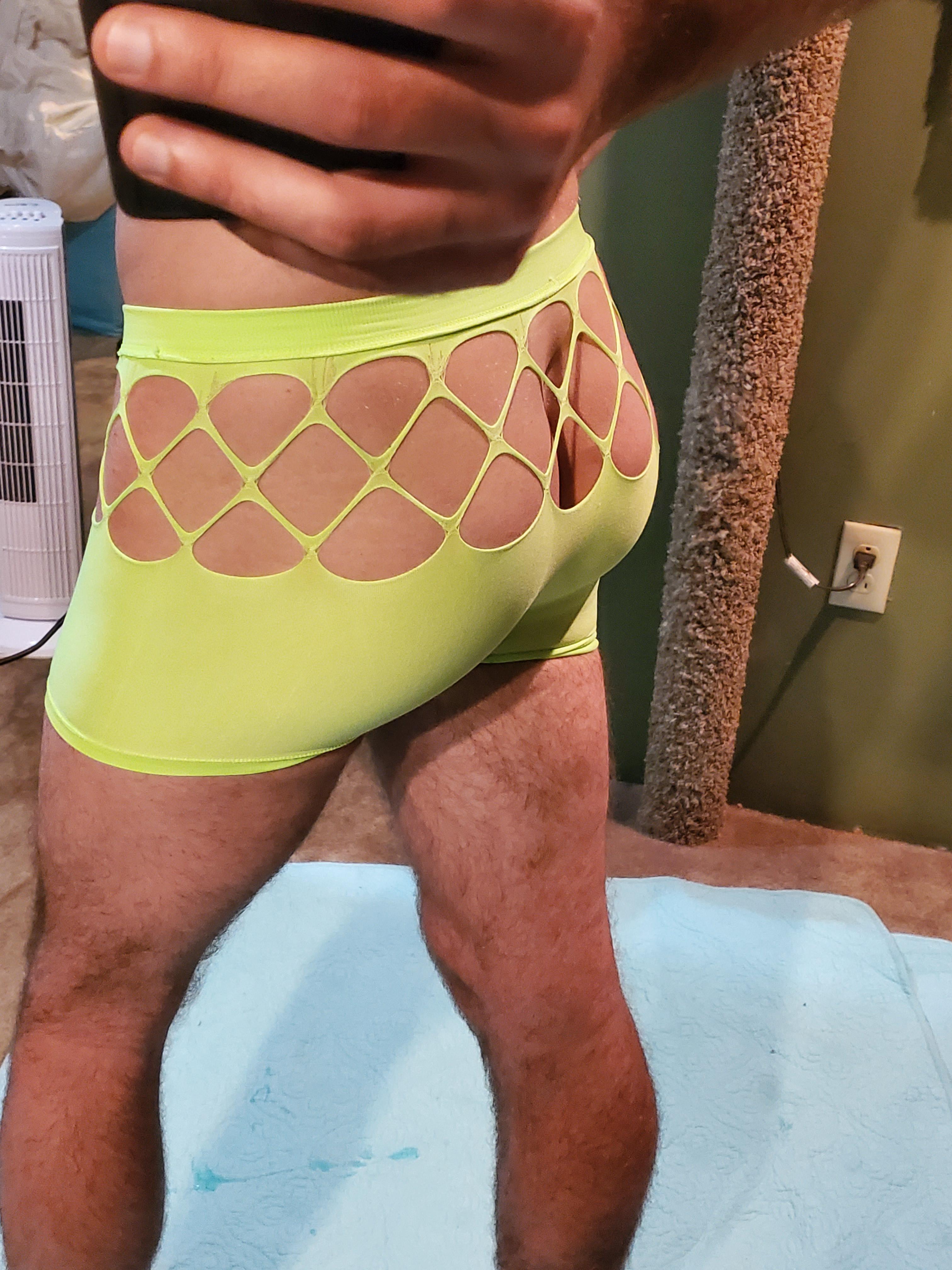 Hello boys😉 | Scrolller