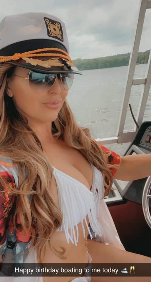 Hello captain! | Scrolller